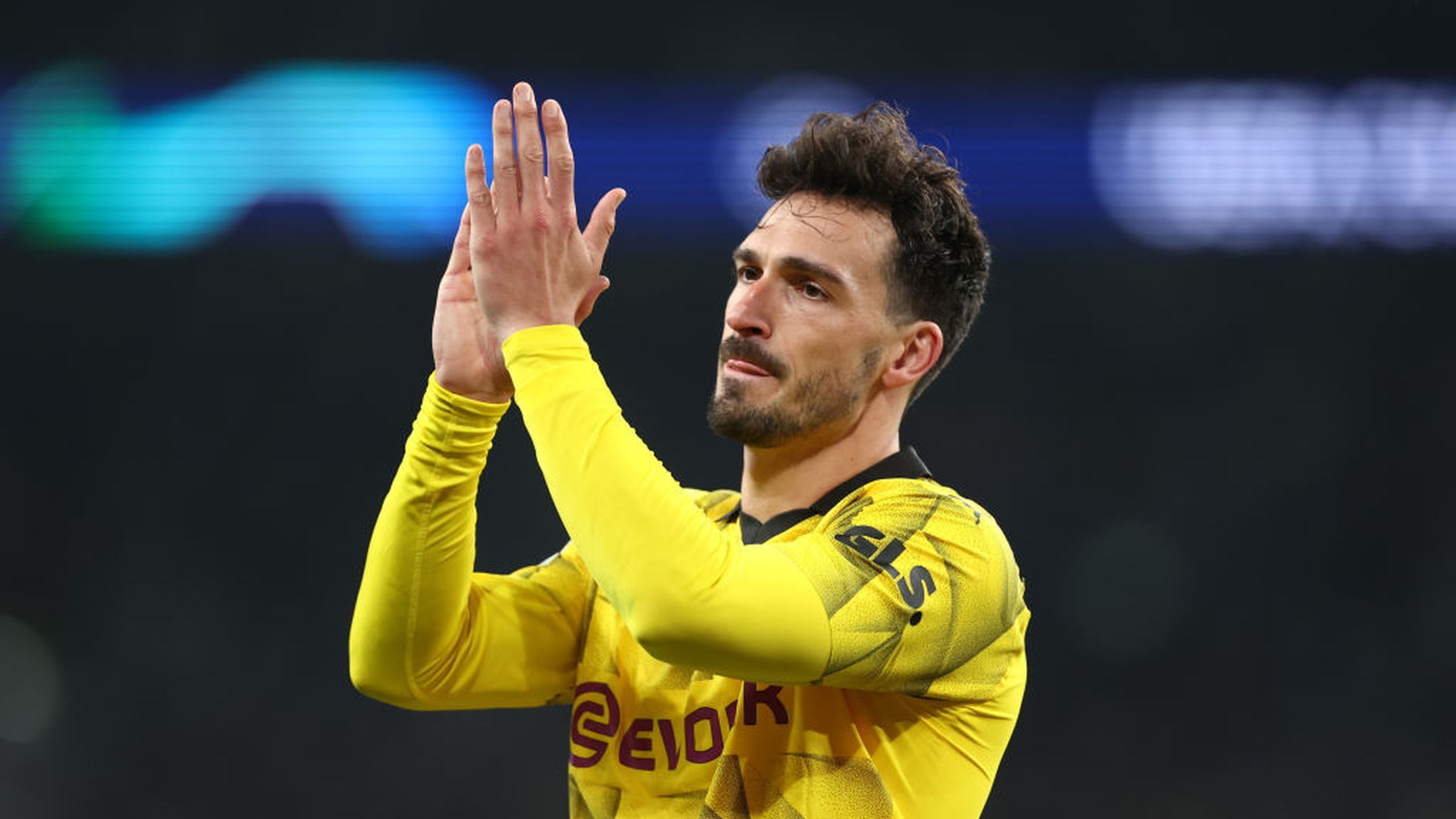 Roma, è fatta per Hummels: quanto guadagnerà? Cifre, dettagli e e ...