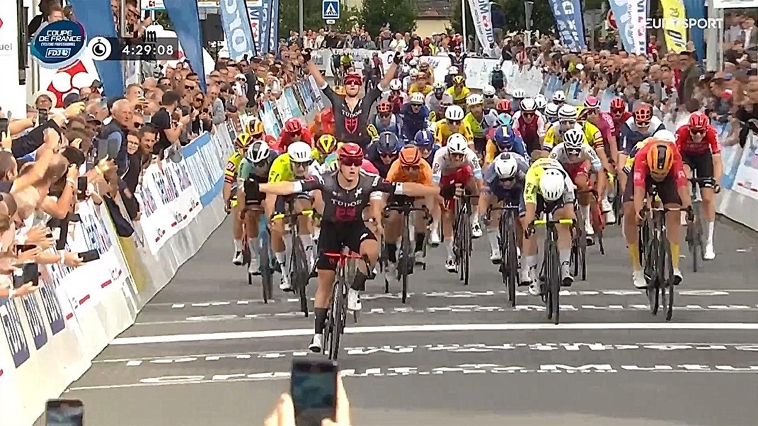 GP de Fourmies | Lancé par le train Tudor, De Kleijin se fait plaisir ...