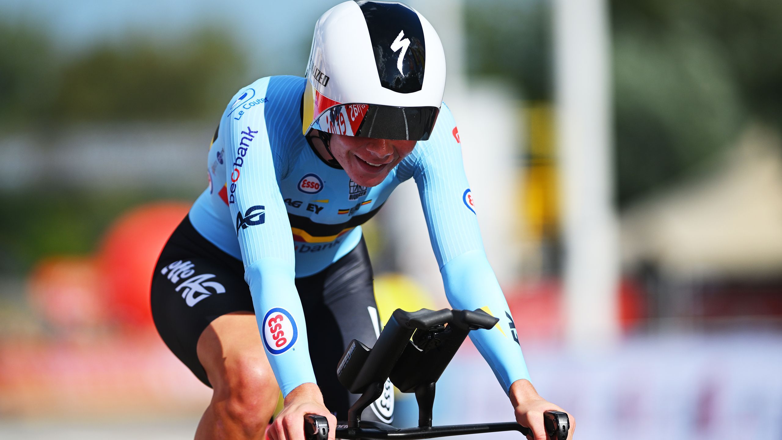 EK Wielrennen | Wat kan ze niet? Lotte Kopecky wint tijdrit, Ellen van ...