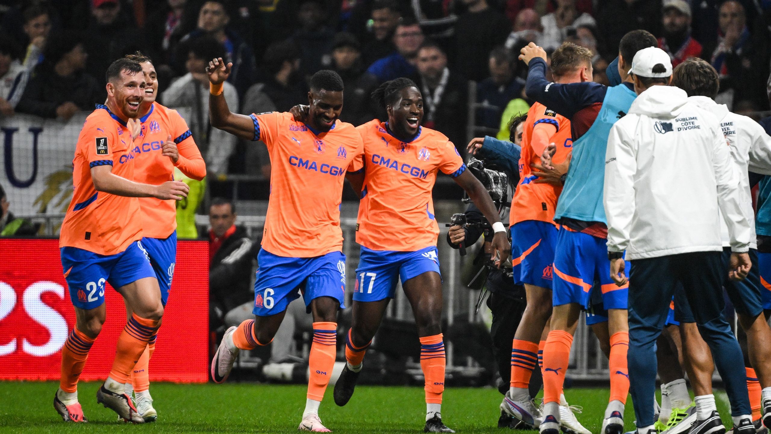 Il Marsiglia piega il Lione in dieci uomini per tutta la partita, 3-2 ...
