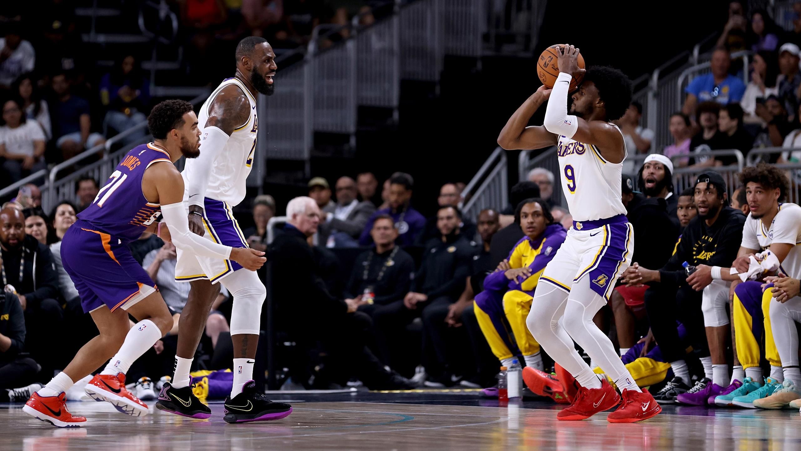 NBA - LeBron James ist erstmals mit seinem Sohn Bronny für die Los ...