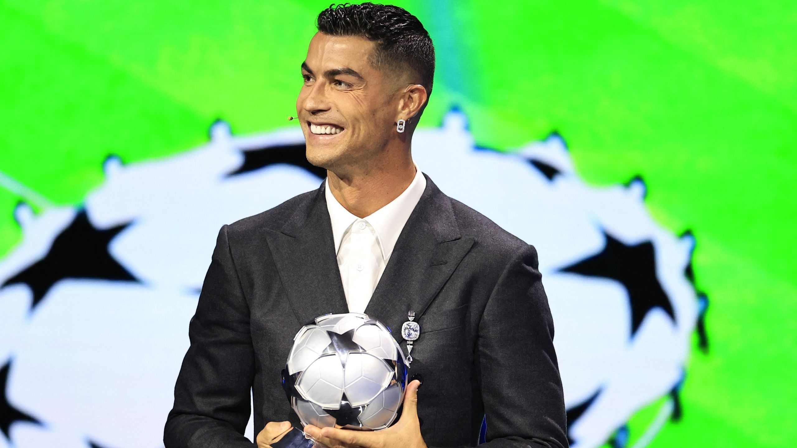 "Forbes": Cristiano Ronaldo najlepiej zarabiającym piłkarzem na świecie ...