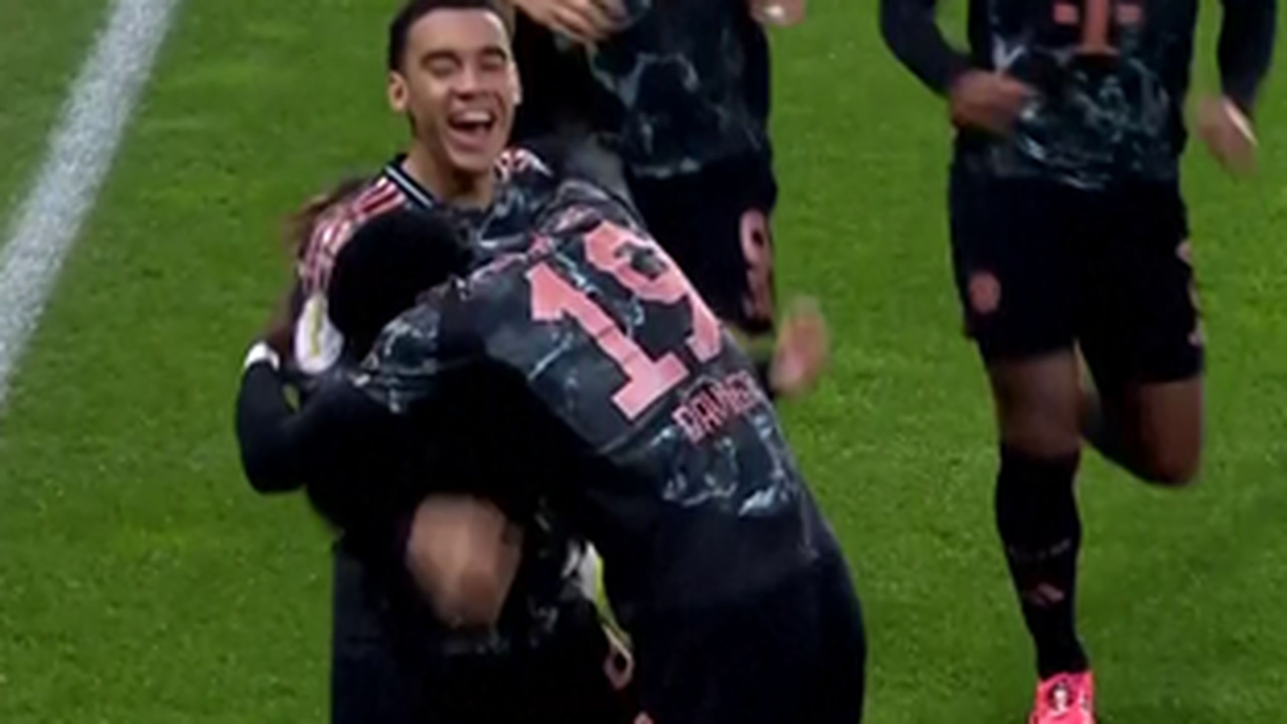 Jamal Musiala scatenato: tripletta in Bayern Monaco-Mainz 4-0, gli ...