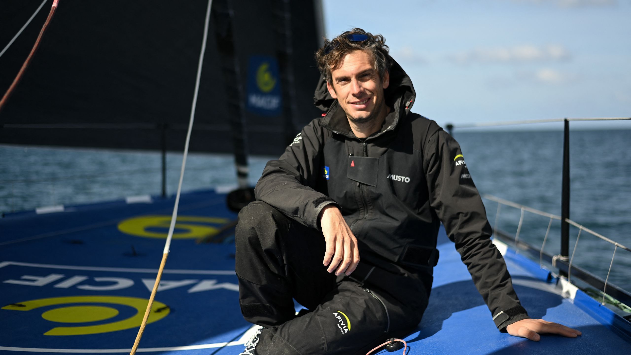 Vendée Globe : "On ne va pas s'ennuyer" prédit Charlie Dalin, l'un des ...