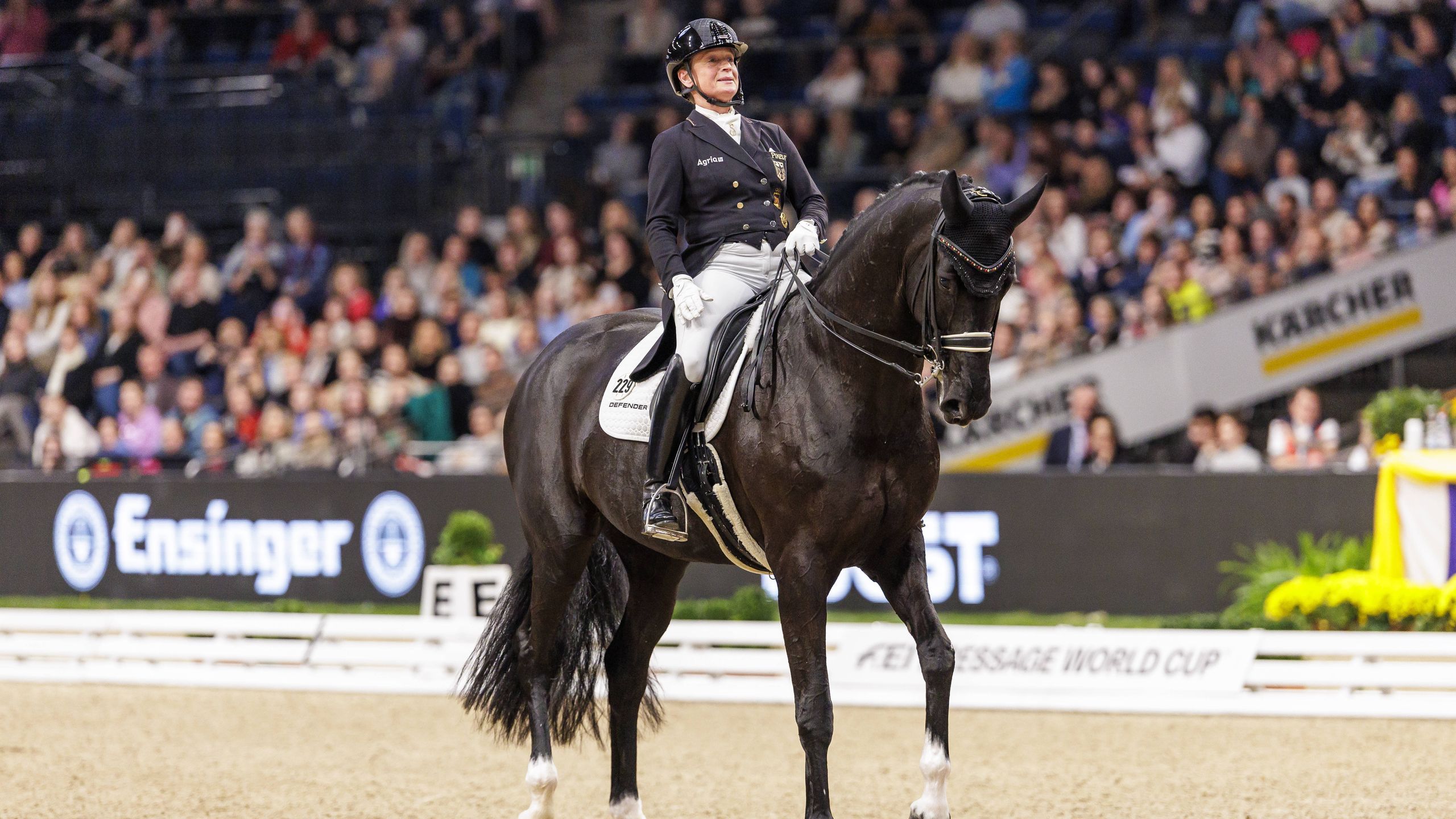 Dressur-Weltcup: Isabell Werth und Wendy begeistern in Stuttgart ...