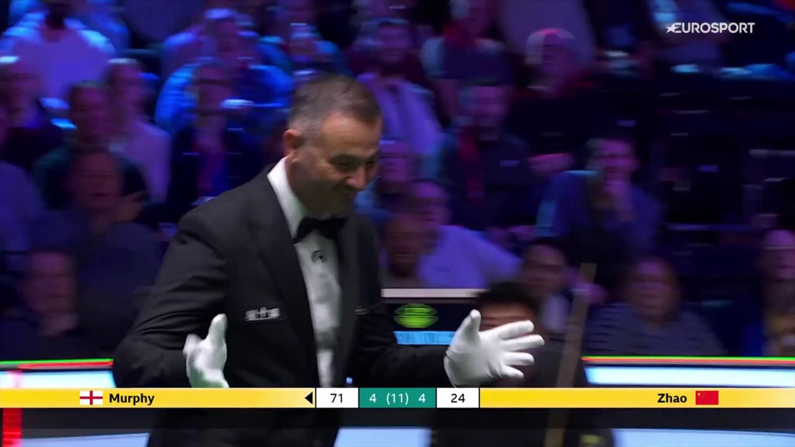 UK Championship | Referee gaat in de fout met gele bal - Shaun Murphy ...