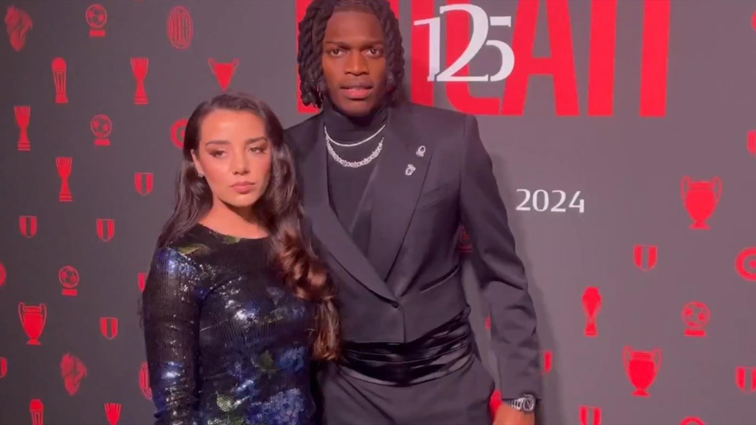 Arrivano Leao e Theo Hernandez alla festa del Milan e parte la ...