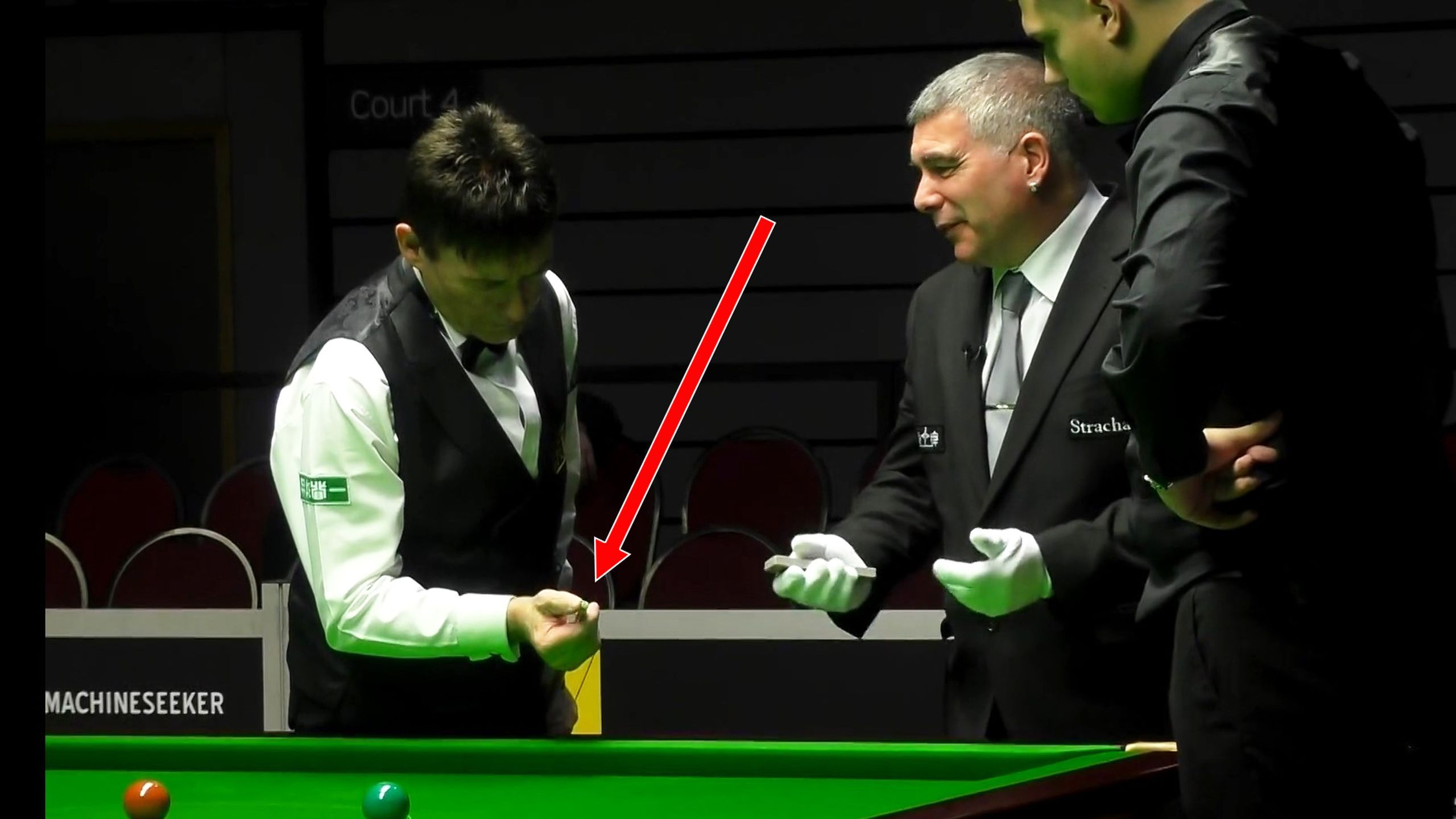 Jimmy White raakt tip van keu kwijt - kwalificatieduel German Masters ...