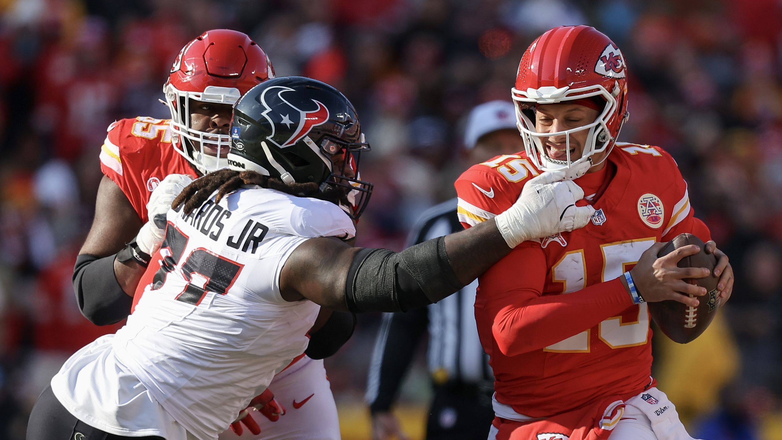 Kansas City Chiefs in Playoffs-Form: Horror-Verletzung von Tank Dell ...