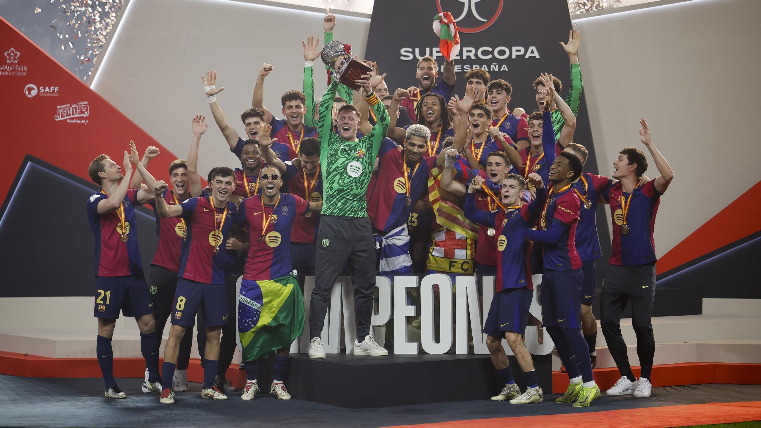 Supercopa de España 2024/25 | Real Madrid-Barcelona: Vídeo resumen ...