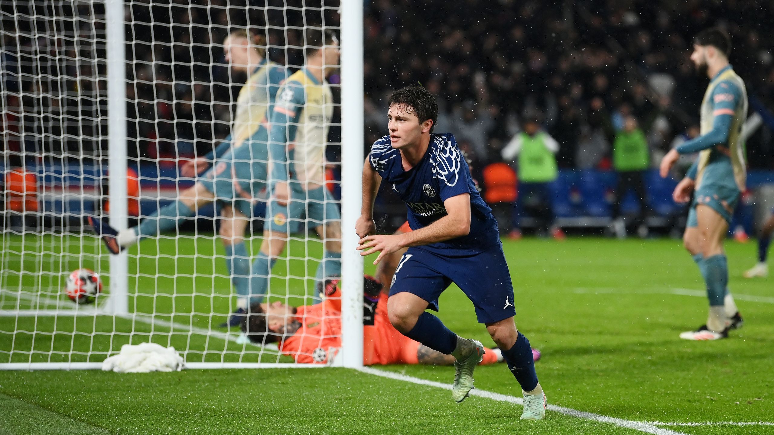 PSG - Manchester City - Les notes : Neves-Barcola-Dembélé, la poudre, l ...