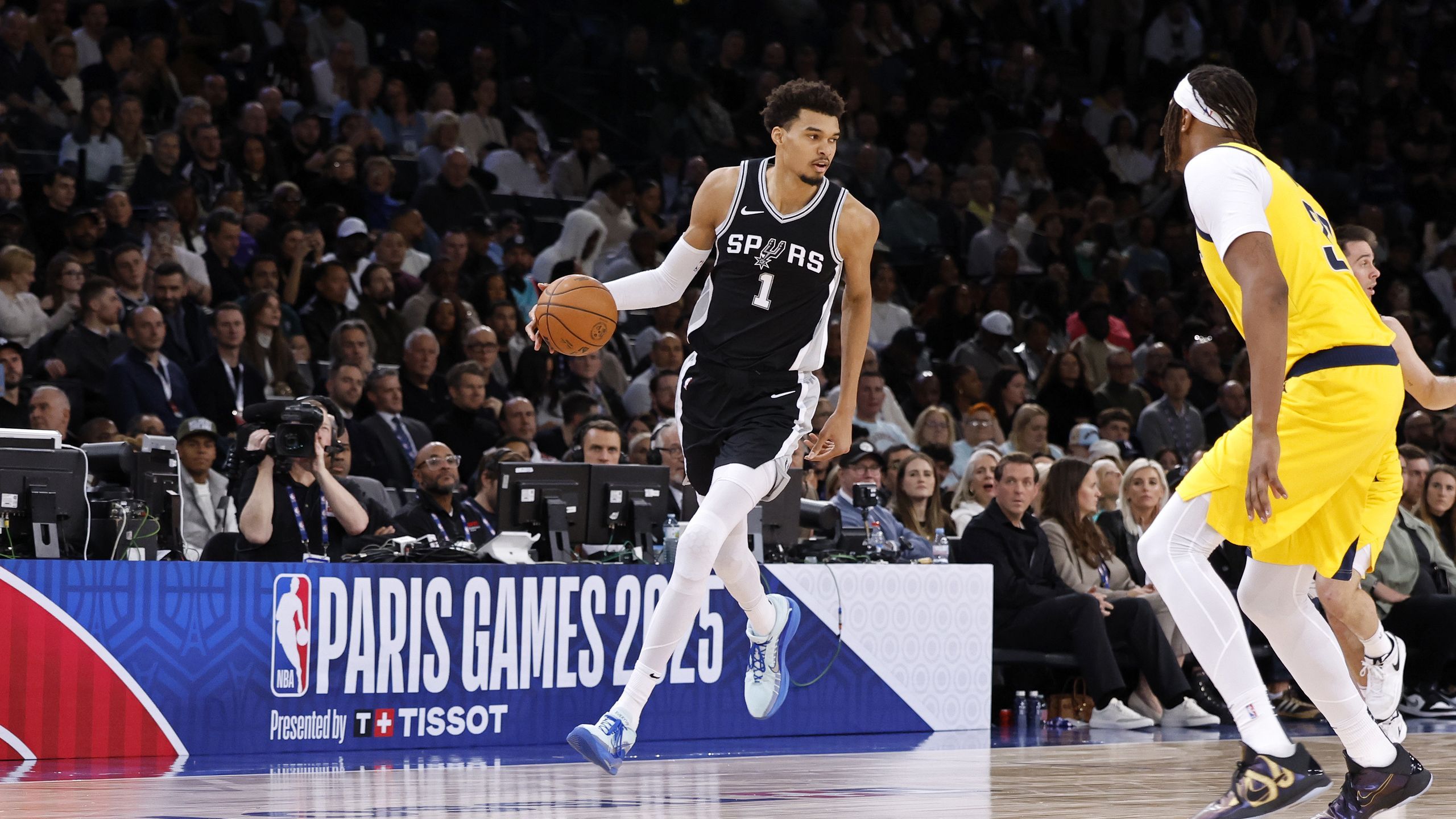 NBA Paris Game 2025 - Wembanyama in versione MVP, Parigi ai suoi piedi ...