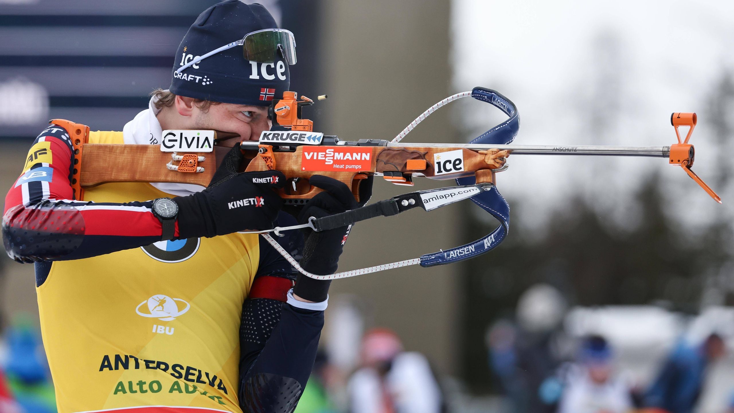 Biathlon in Antholz: Sturla Holm Laegreid triumphiert in der Verfolgung ...