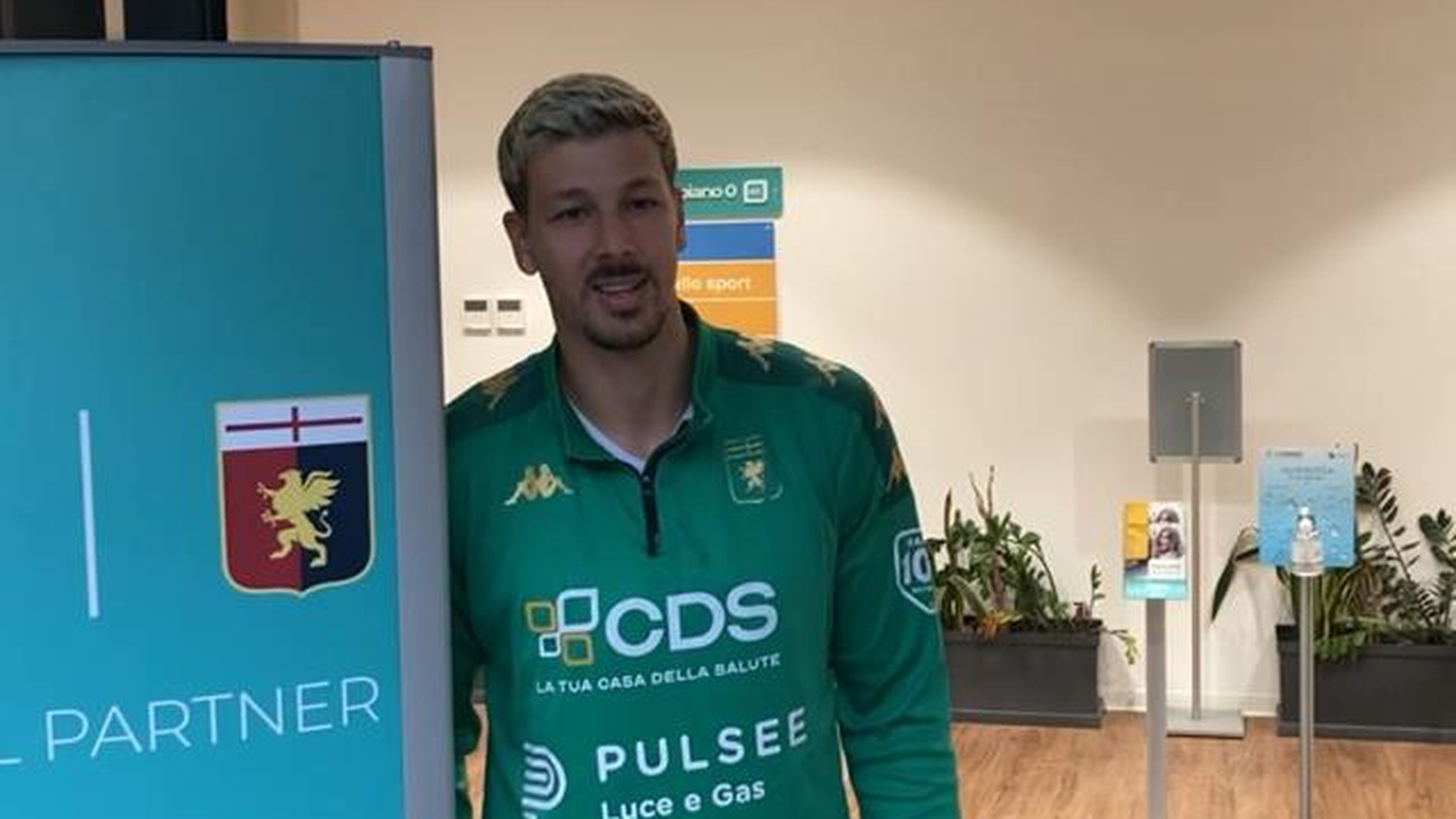 Serie A - Genoa, ecco il nuovo portiere: arriva lo svizzero Siegrist al ...