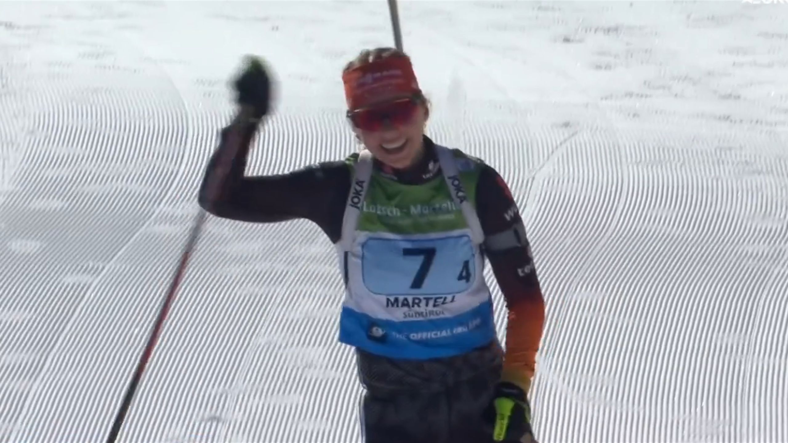 Deutsche Biathlonstaffel gewinnt EM-Gold: Der Zieleinlauf von Johanna ...