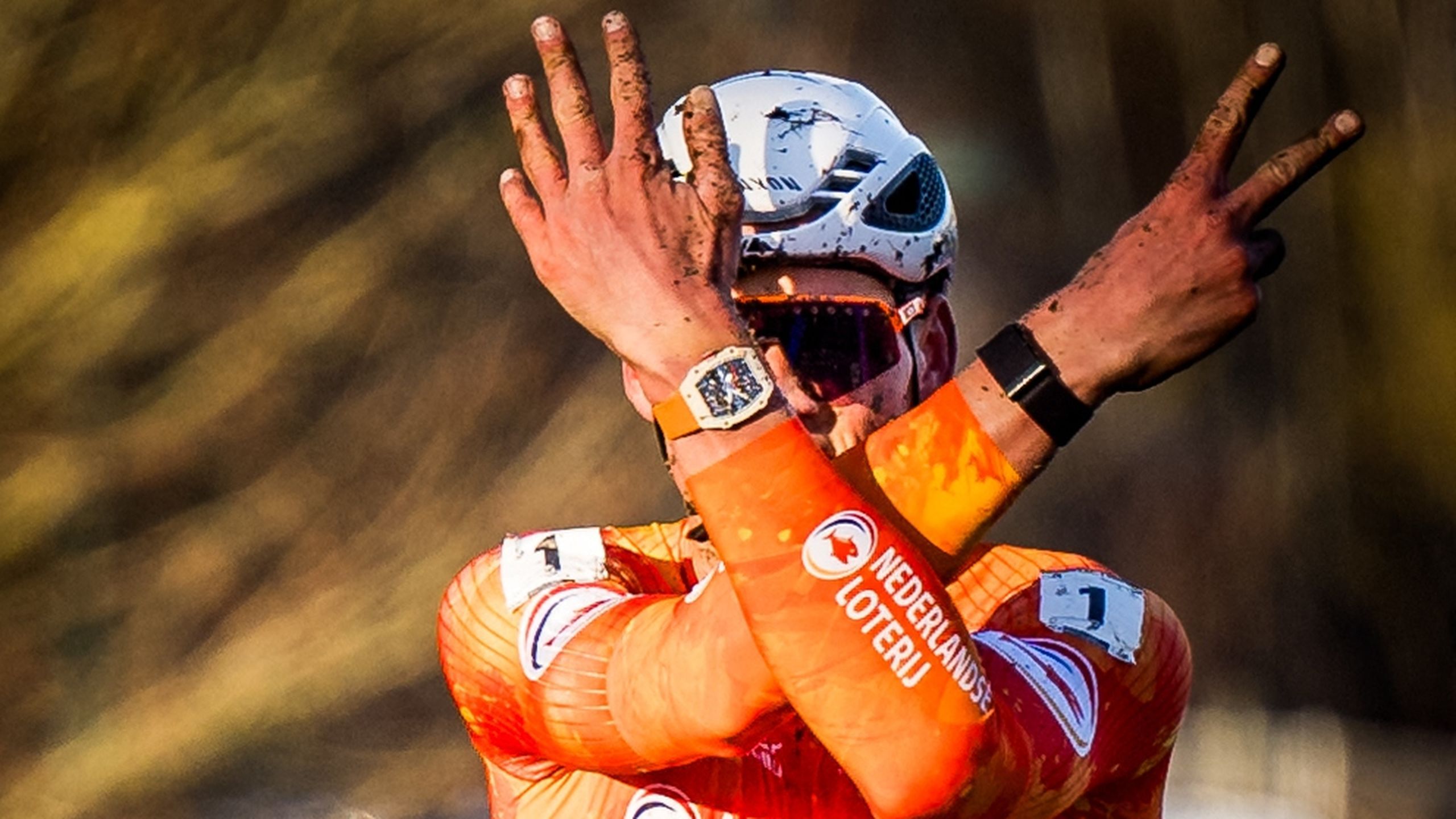 El reloj de 340.000 euros con el que Van der Poel fue campeón del mundo ...