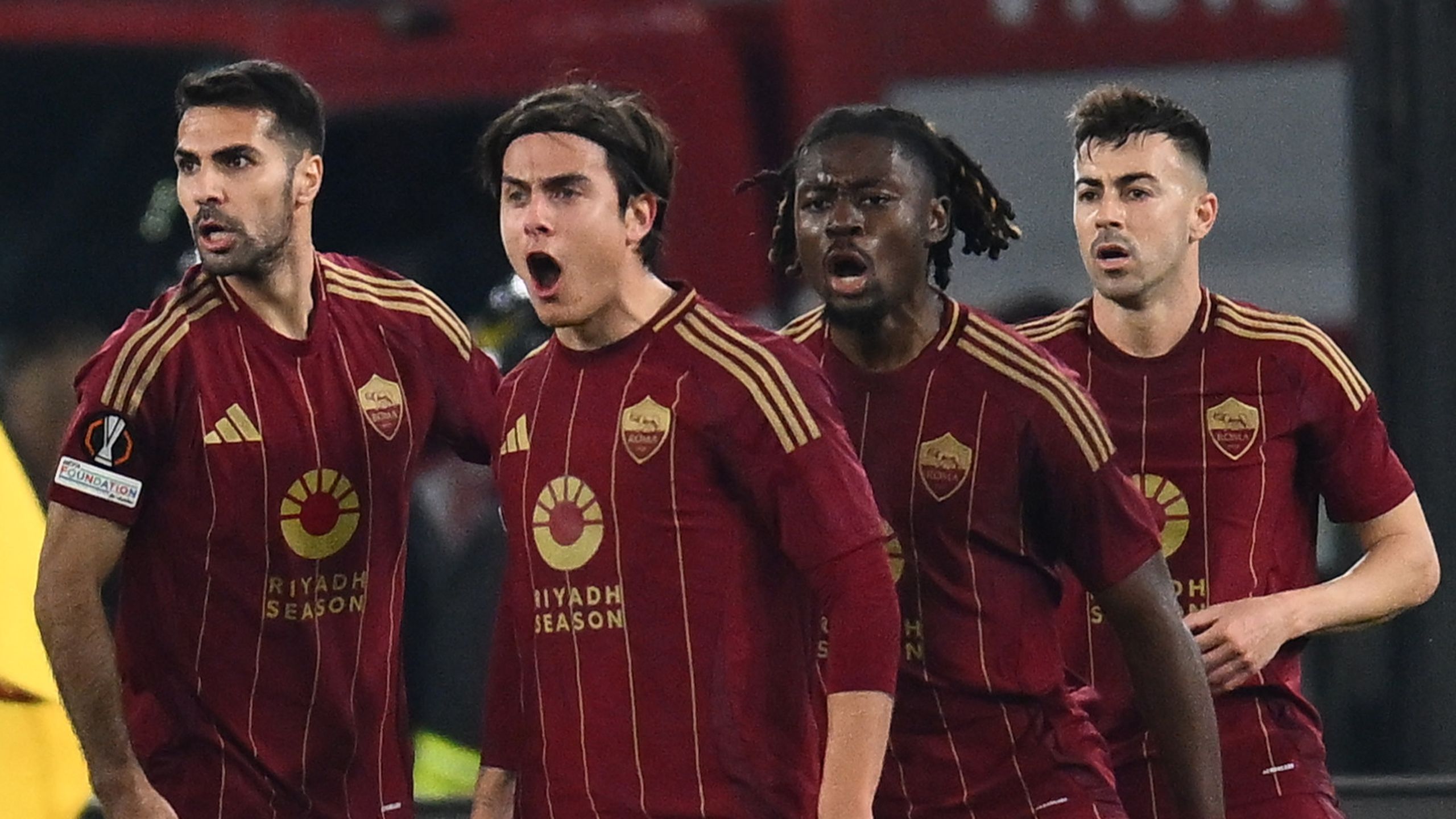 AS Roma zieht ohne Mats Hummels ins Europa-League-Achtelfinale ...