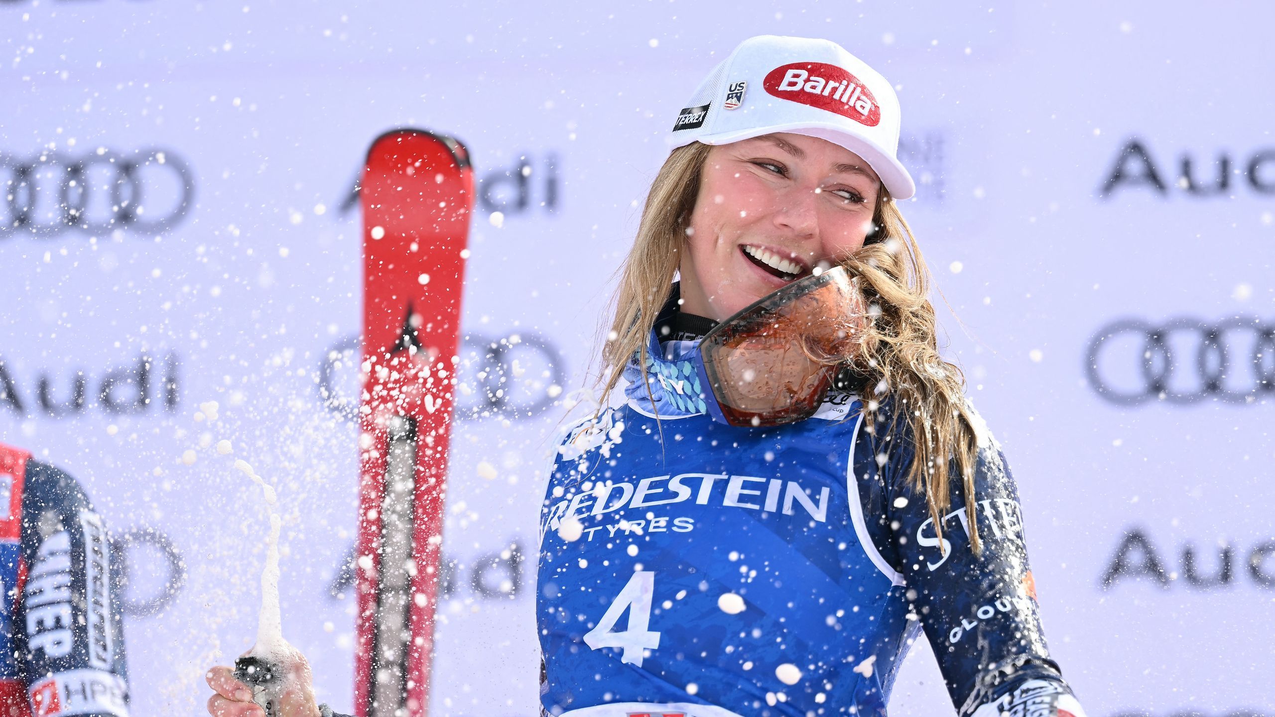Mikaela Shiffrin feiert beim Slalom in Sestriere ihren historischen 100 ...