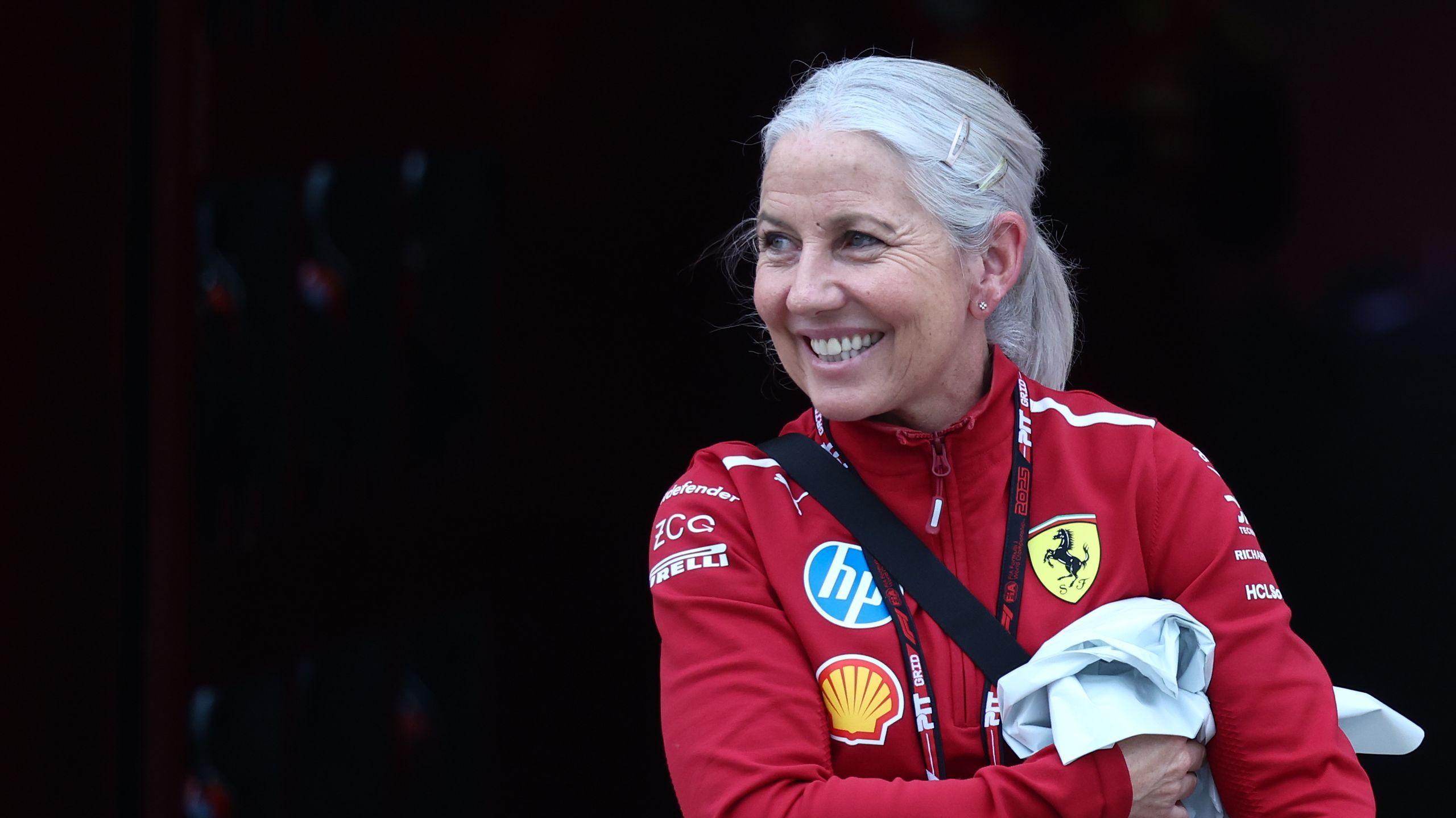 Ferrari, chi è Angela Cullen: la storica trainer che Lewis Hamilton ha ...