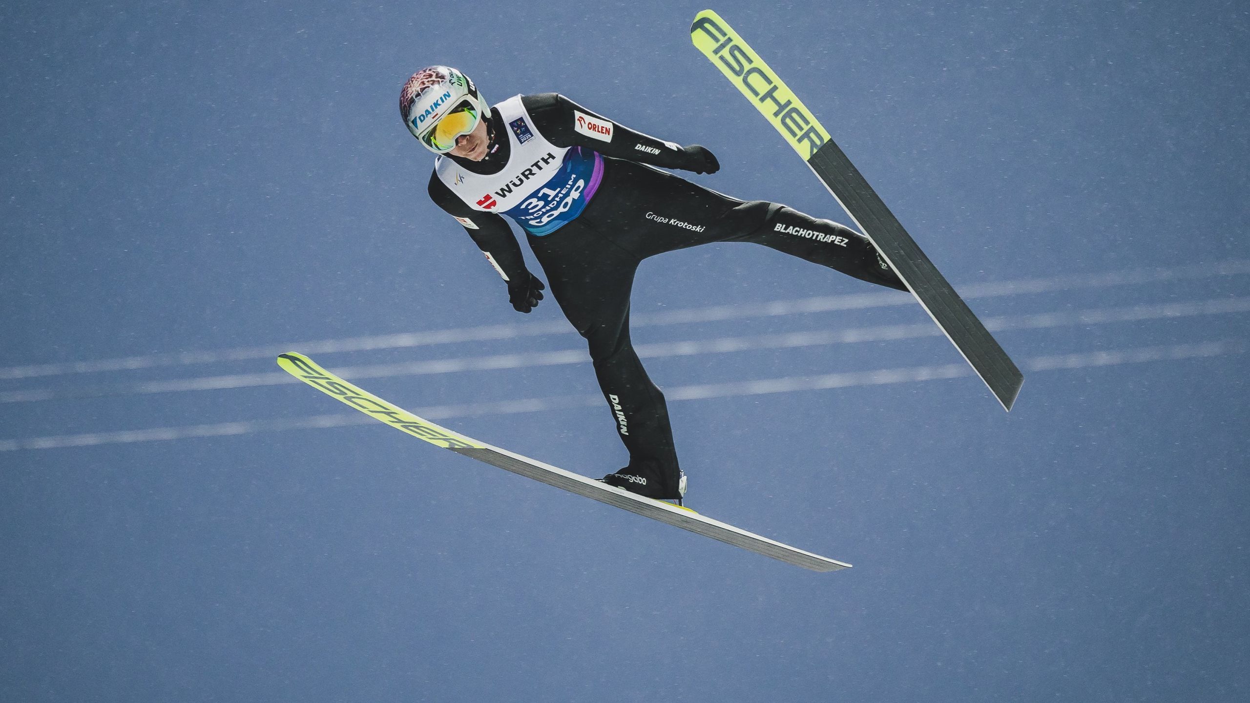 Skoki narciarskie Lillehammer 2025. Poważna wpadka polskiego skoczka w ...