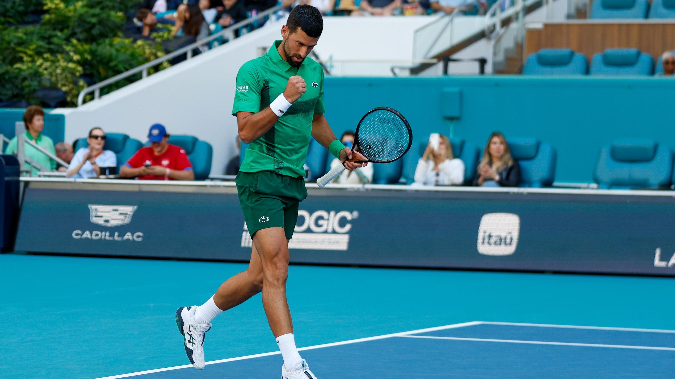Masters 1000 de Miami : Djokovic maîtrise Hijikata et égale Nadal ...