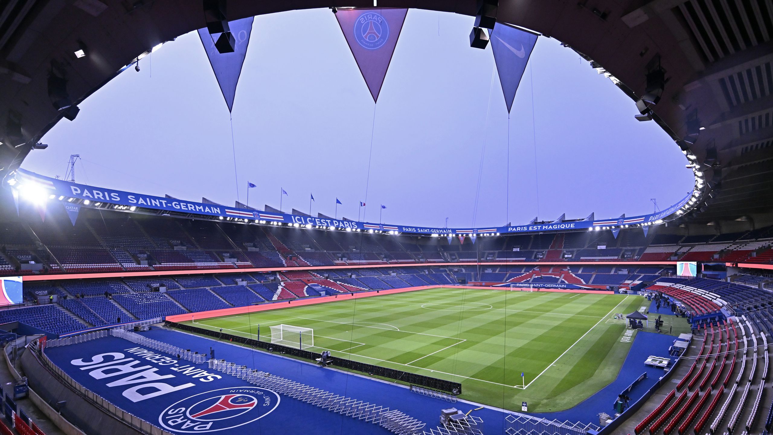 A PSG az igazi párizsi klubként próbálja mutatni magát, mégis a városon ...