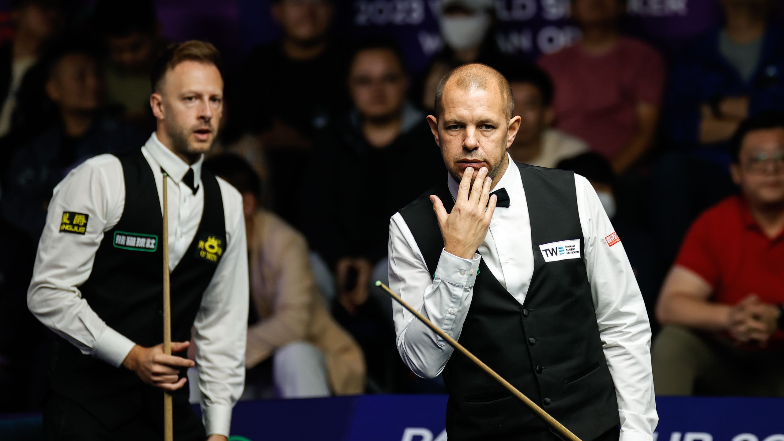 Judd Trump, uluit de forma lui Barry Hawkins! Poate "The Hawk" să ...