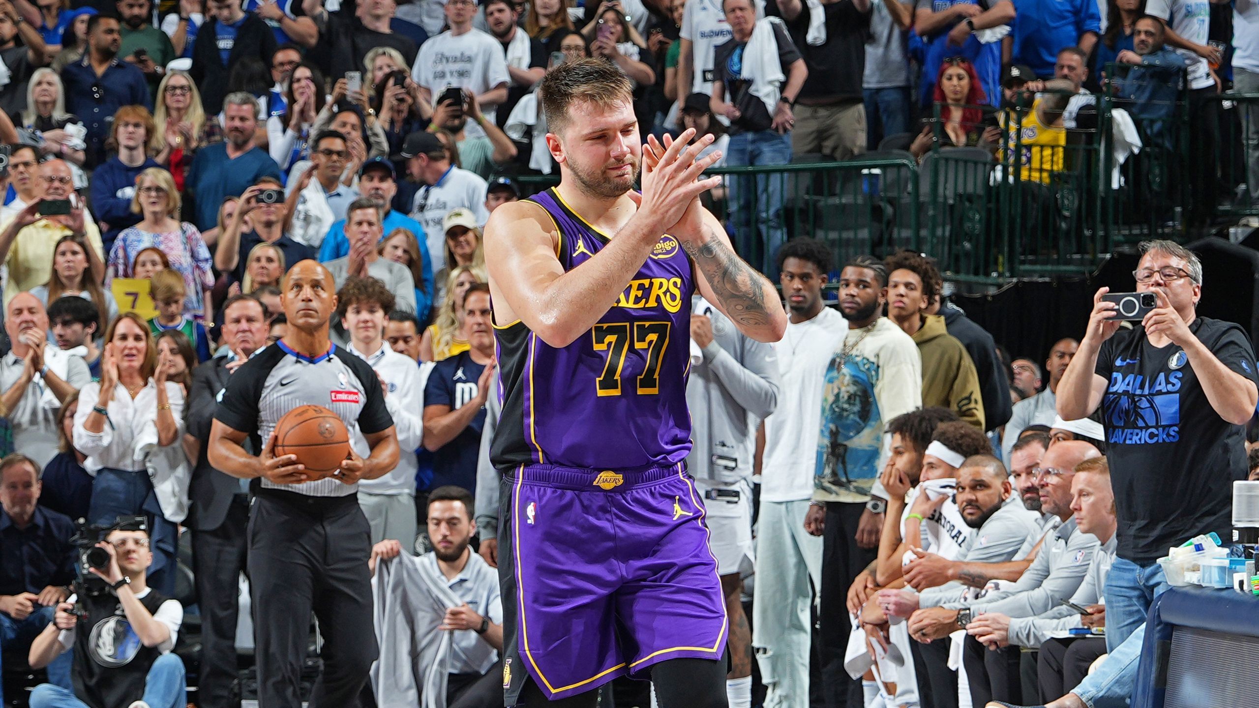 NBA | VÍDEO: Doncic regresa entre lágrimas a Dallas y acaba con sus ex ...