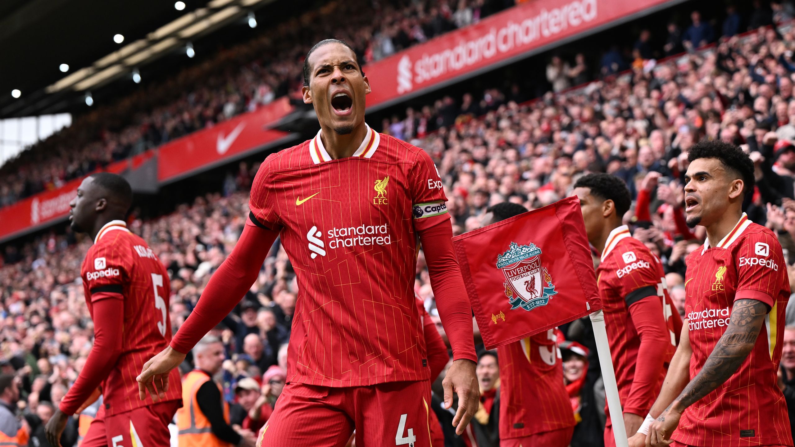 FC Liverpool schlägt West Ham United in dramtischer Schlussphase ...