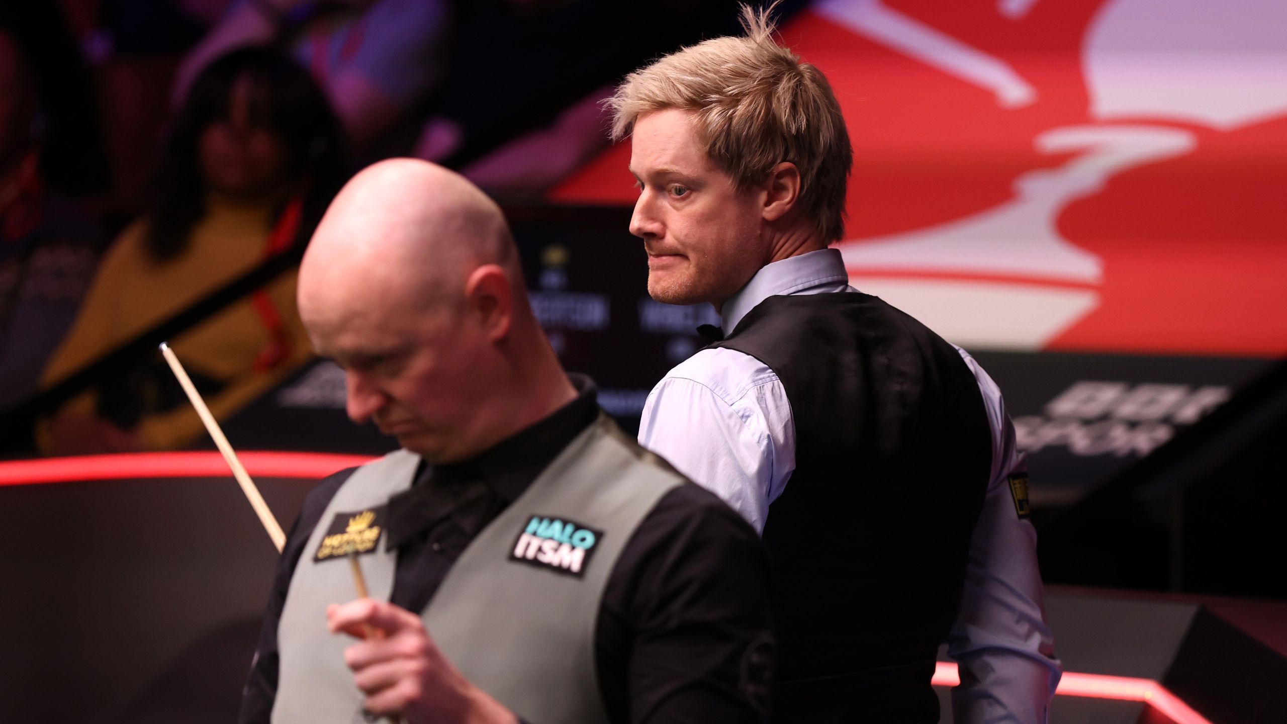 Chris Wakelin zet Neil Robertson op grote achterstand in eerste sessie ...