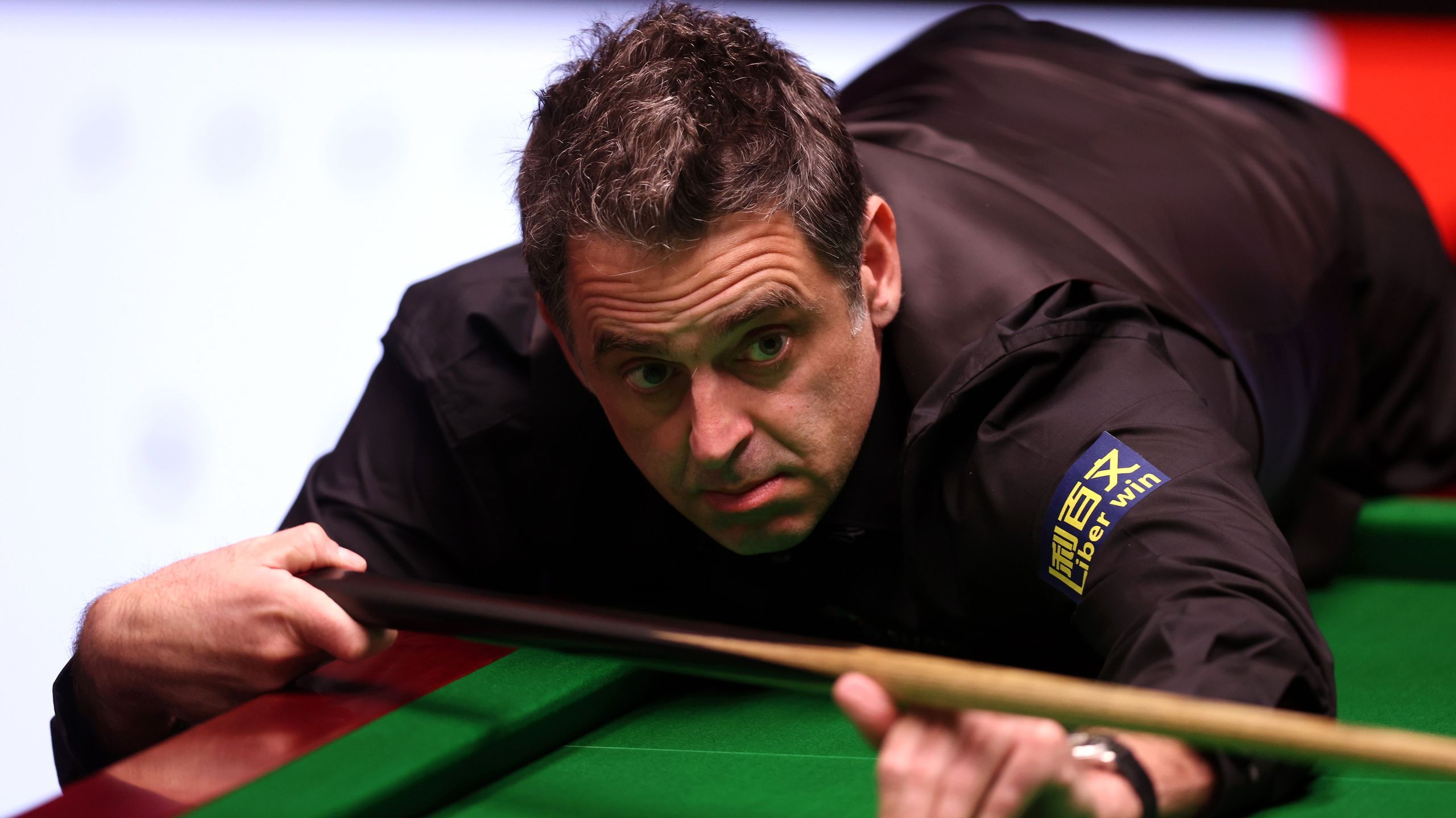 Snooker-WM 2025: Ronnie O'Sullivan und Luca Brecel weiter auf Kurs ...