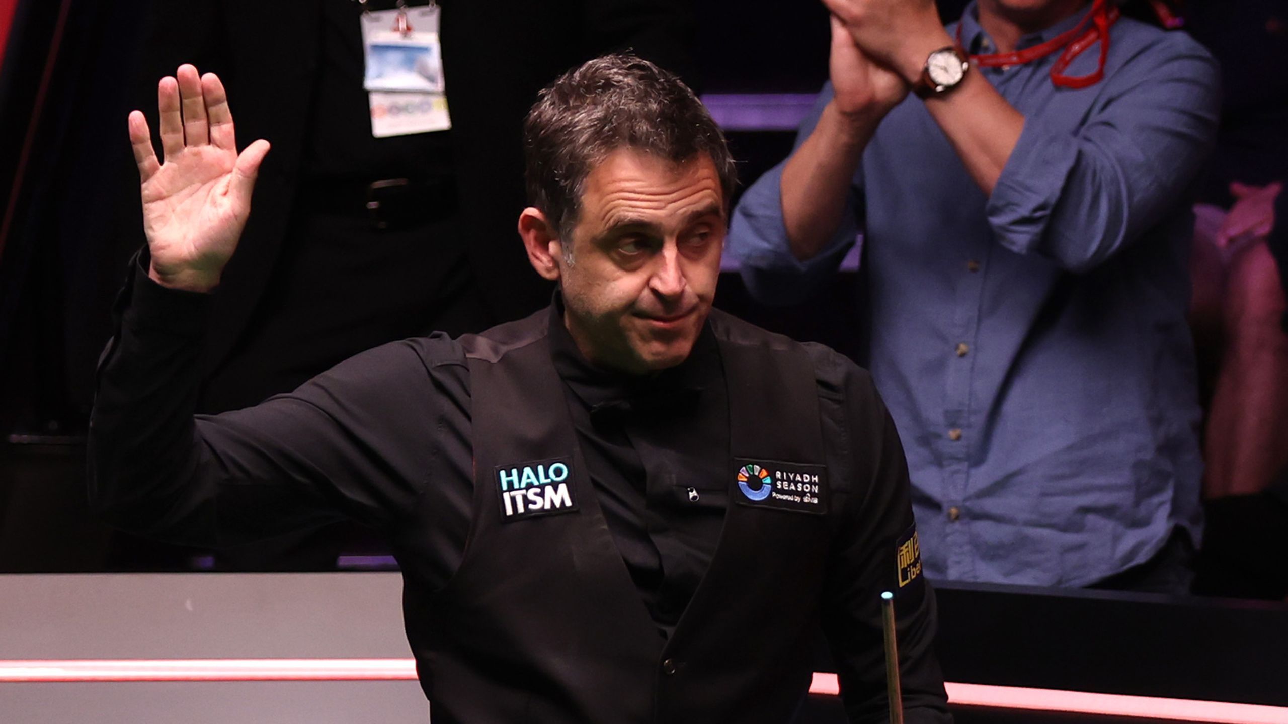 Snooker-WM 2025: Ronnie O'Sullivan macht gegen Si Jiahui ...