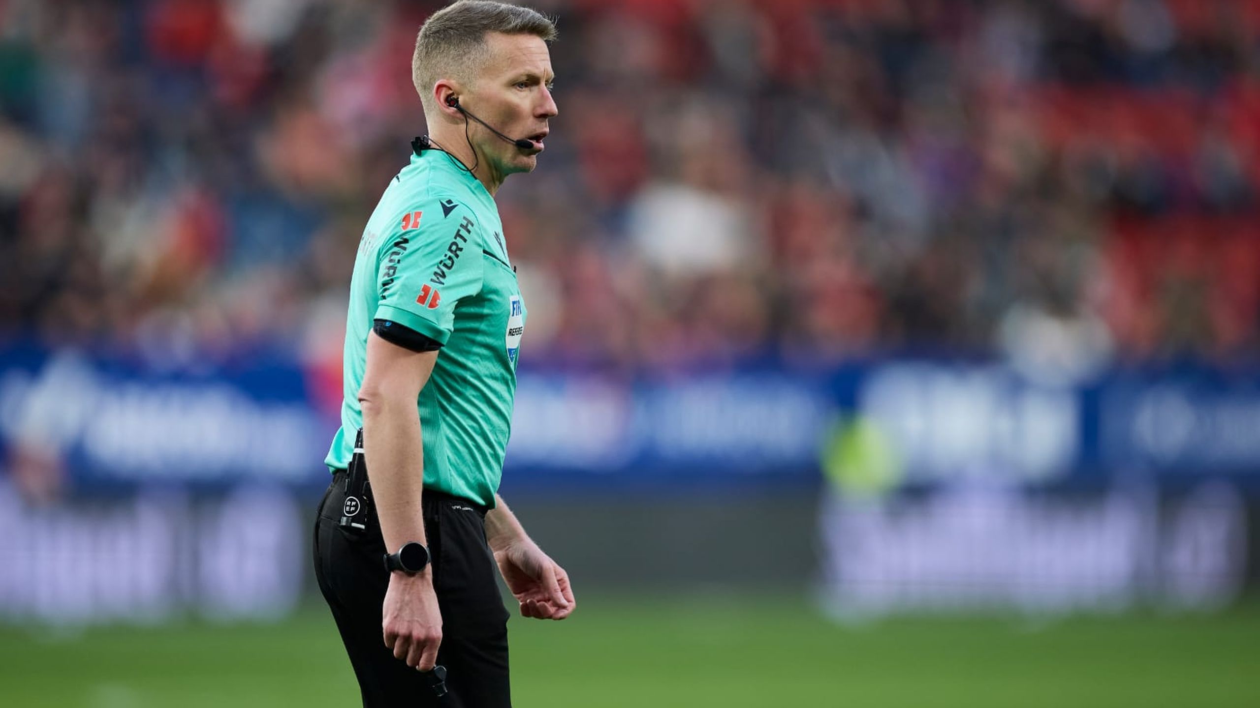 S-a aflat cine va arbitra duelul dintre Barcelona și Real Madrid ...