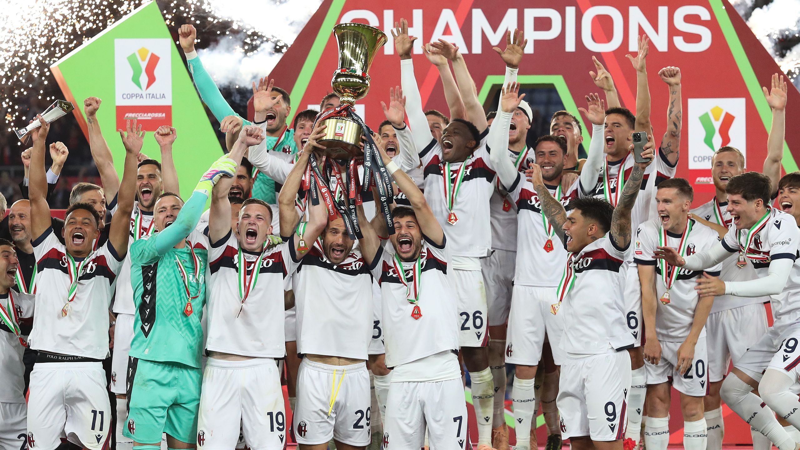 Il Bologna vince la Coppa Italia dopo 51 anni: Milan sconfitto 1-0 in ...