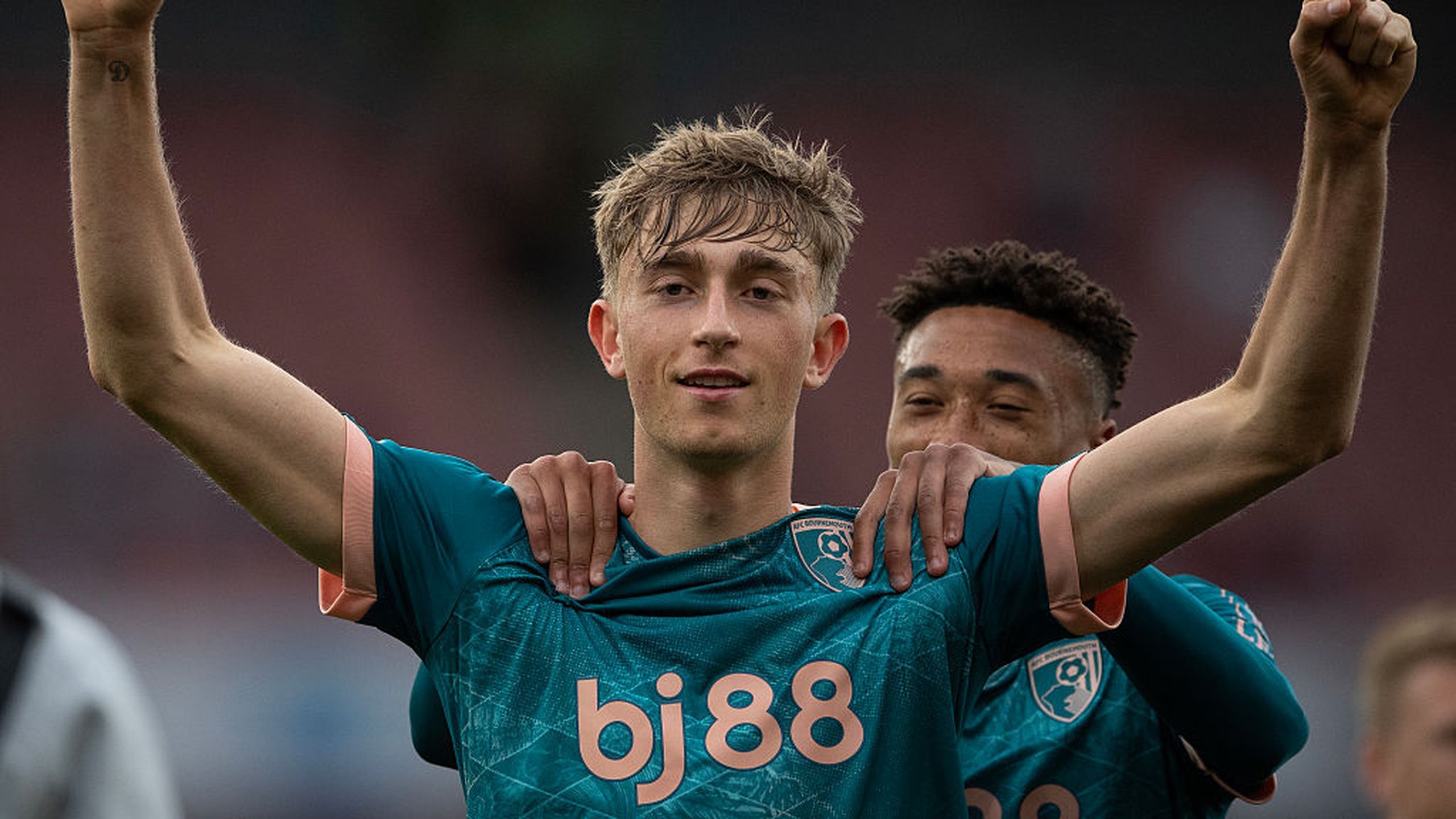 Mercato I Le Real Madrid officialise l’arrivée du jeune défenseur Dean ...