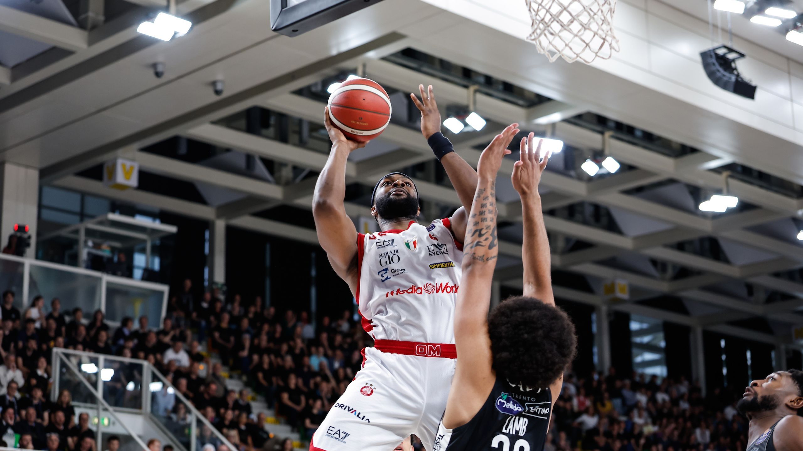 Trento-Olimpia Milano: Josh Nebo out per gara-2, Shields non preoccupa ...