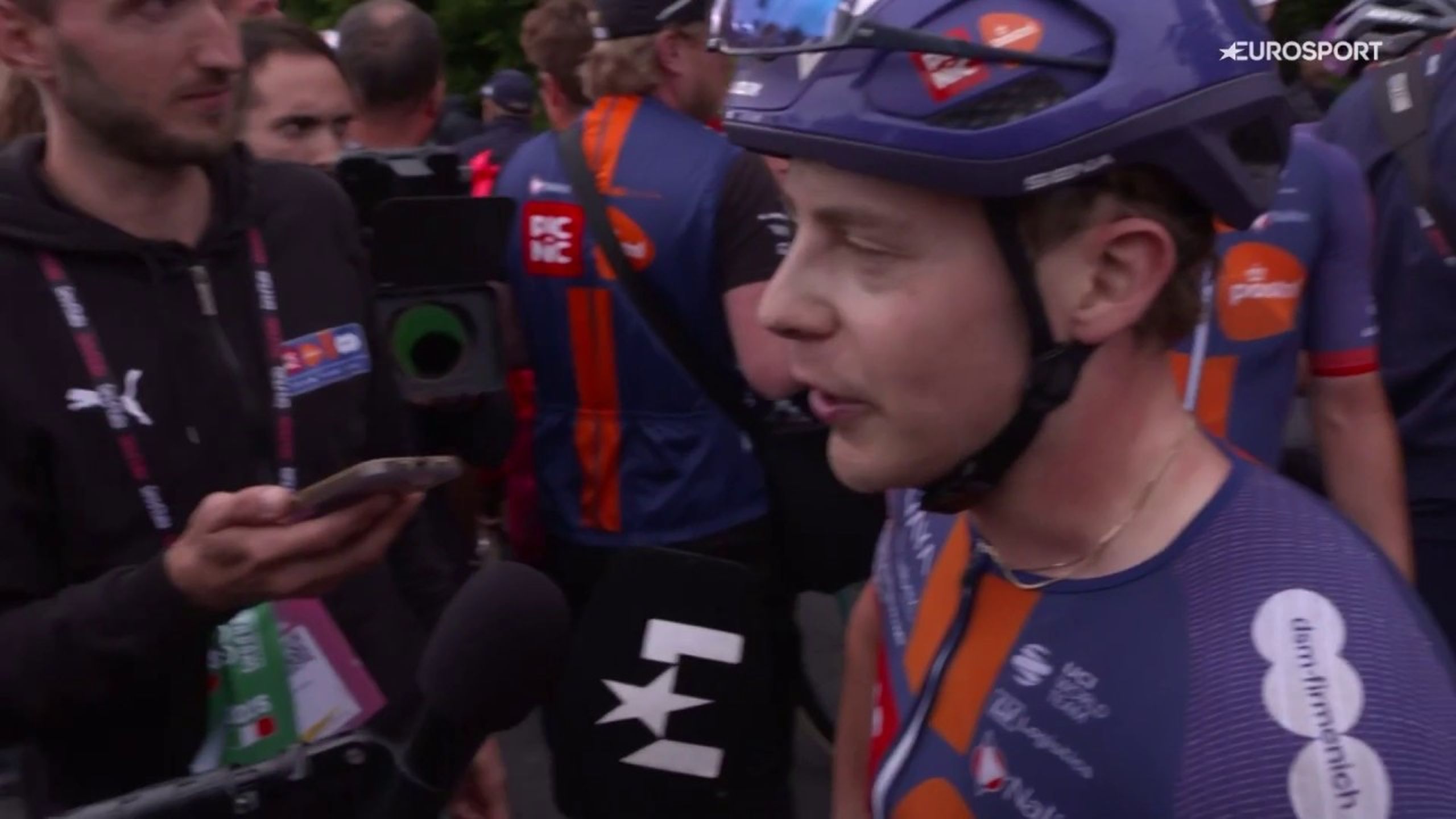 Casper van Uden legt het in Giro dit keer af tegen Olav Kooij - “Ik ...