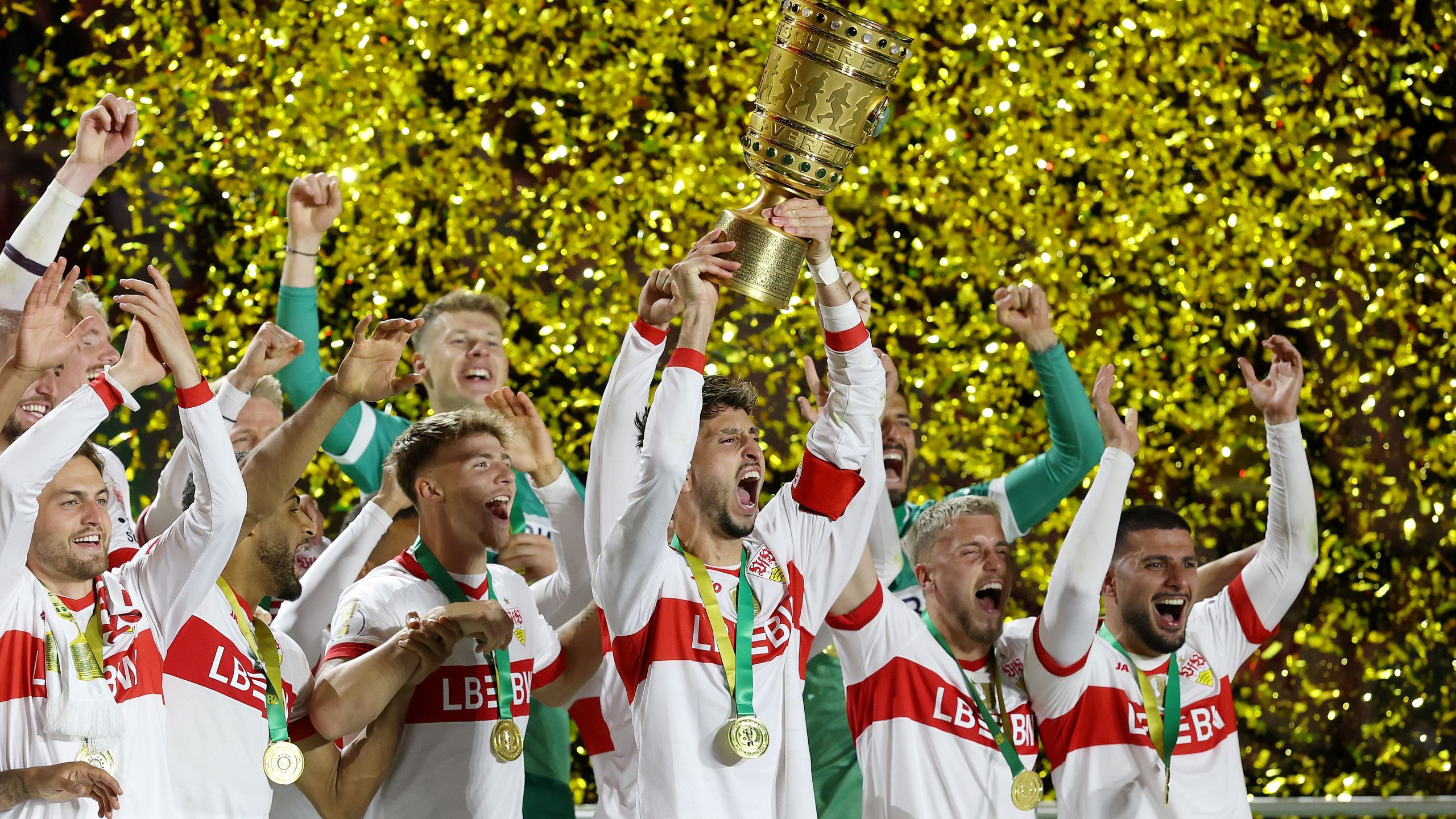 VfB Stuttgart gewinnt DFB-Pokal-Finale gegen Arminia Bielefeld - Drittligist schafft trotzdem ...