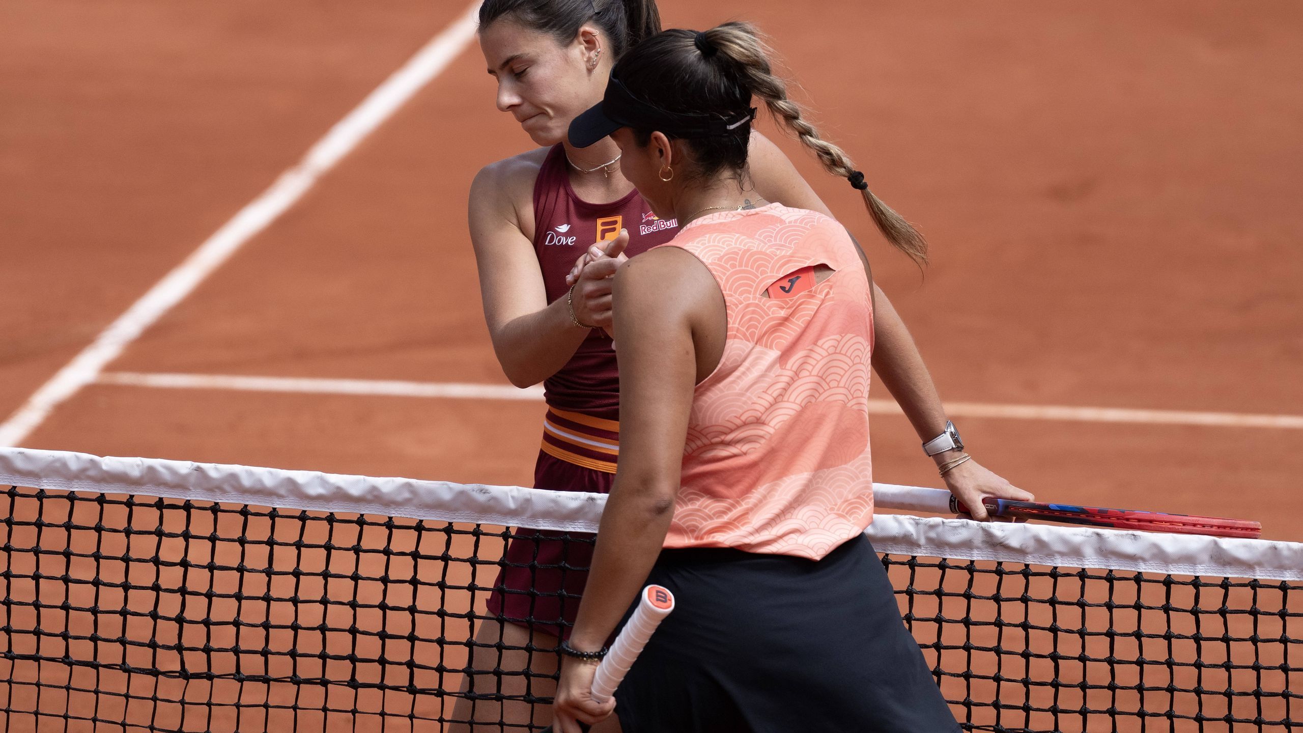 Szok w Roland Garros. Emma Navarro odprawiona w 58 minut przez Jessicę ...