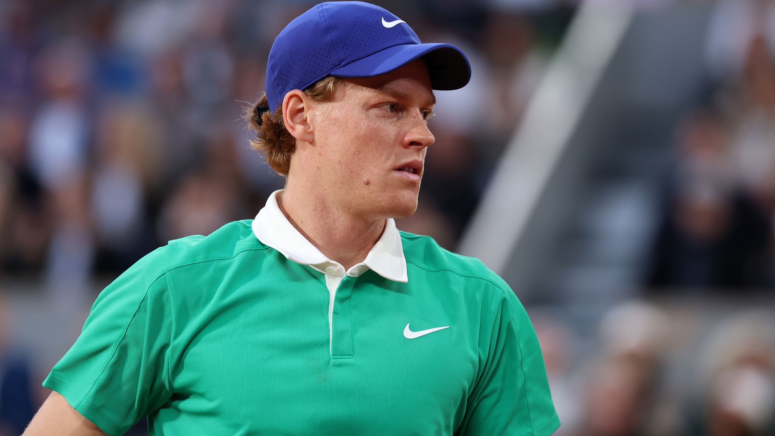 Jannik Sinner, victorie facilă în primul tur la Roland Garros! Urmează ...