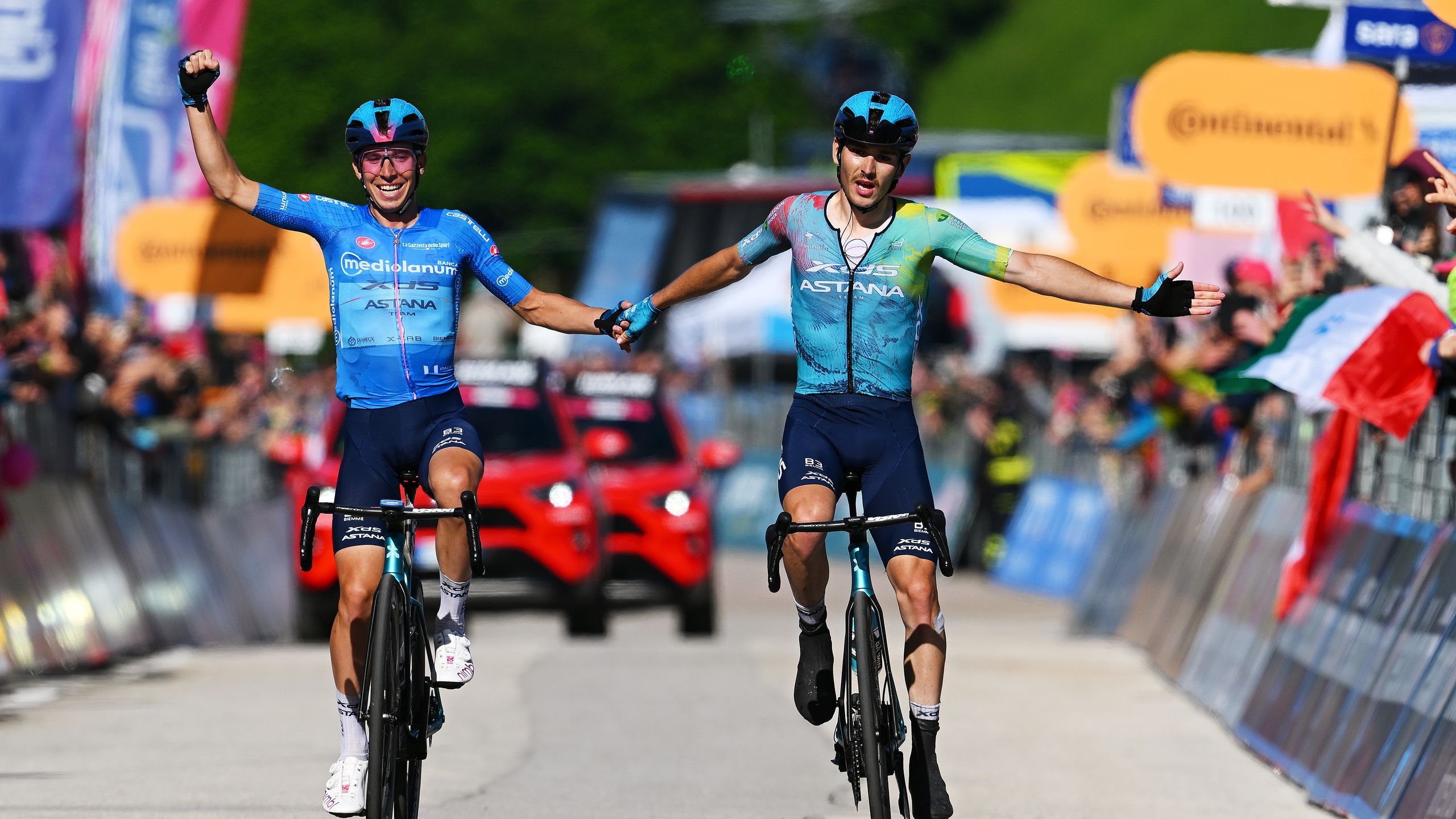 Giro de Italia 2025 | 16ª etapa: Vídeo final, ganador, clasificación y ...