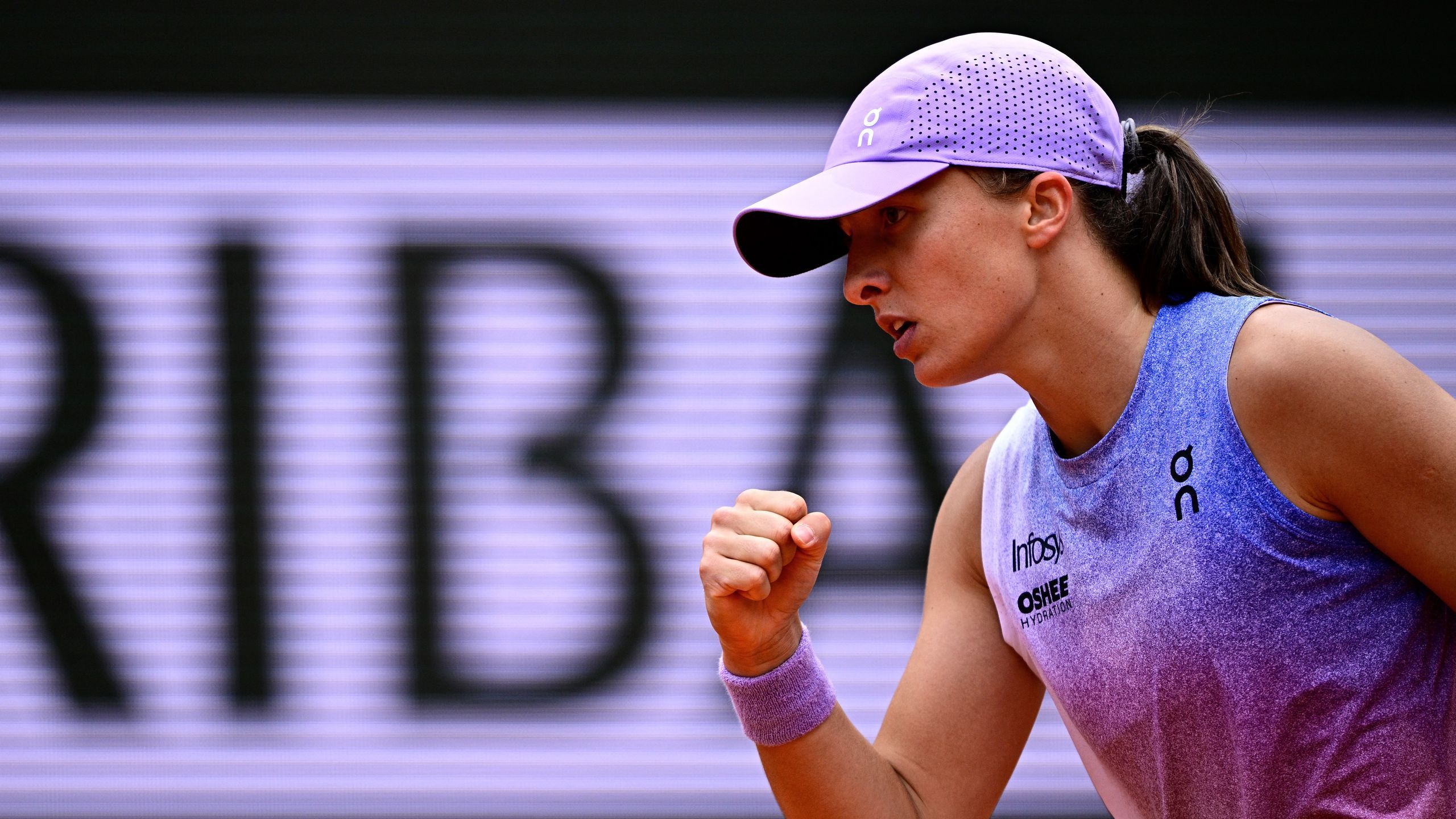 Iga Świątek wygrała w czwartej rundzie Roland Garros 2025. Jelena ...