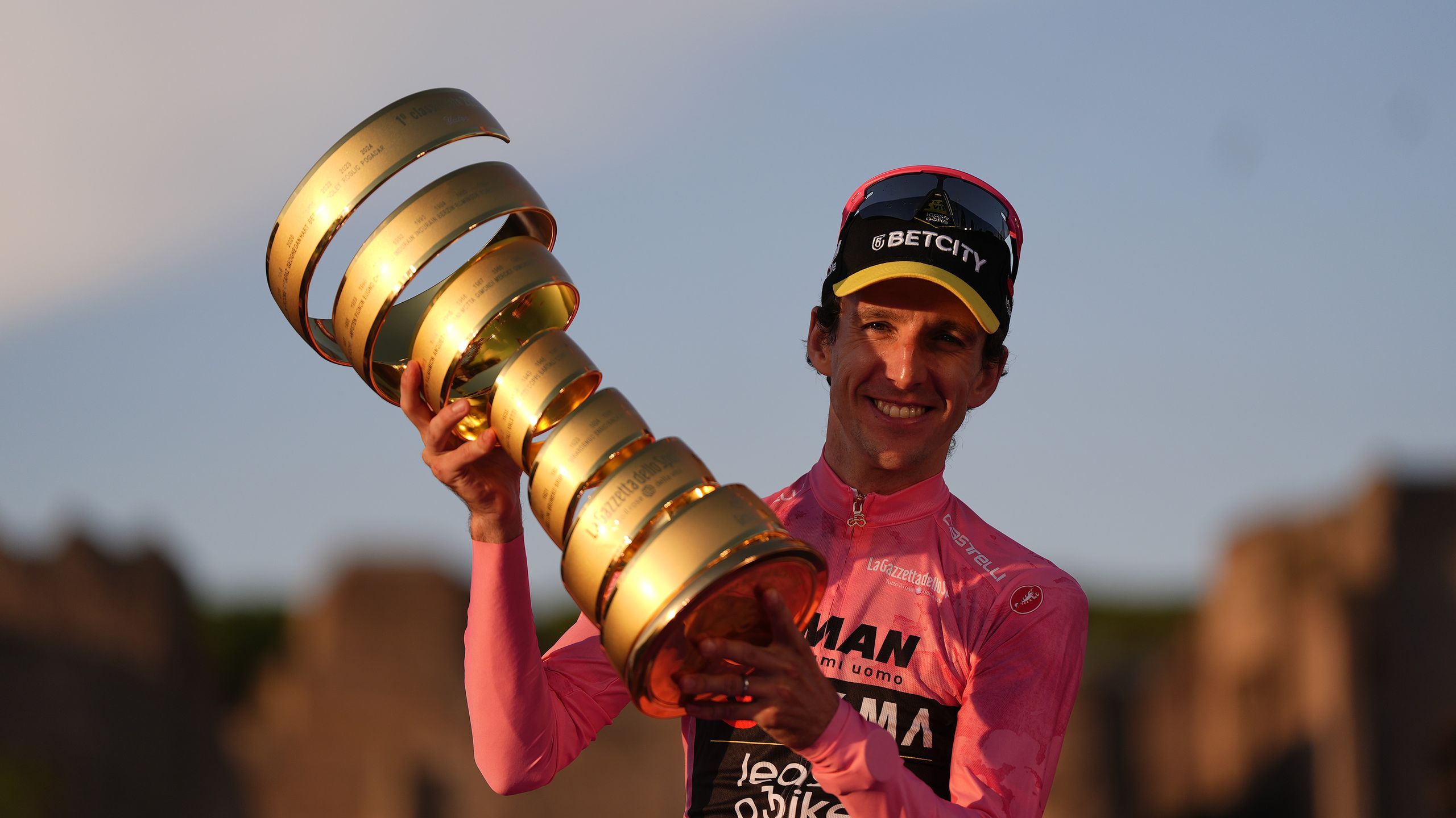 Clasificación general final del Giro de Italia 2025: Maglia rosa ...