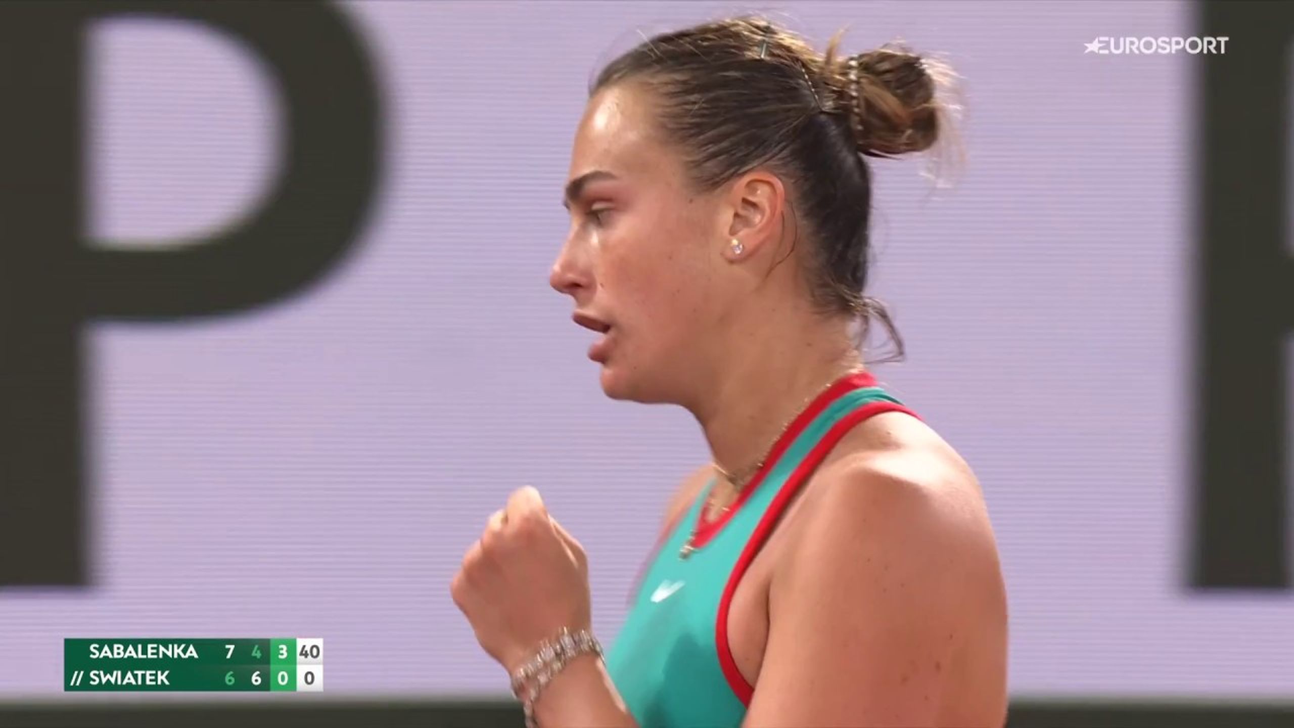 Aryna Sabalenka ponownie przełamała Igę Świątek na 4:0 w 3. secie ...