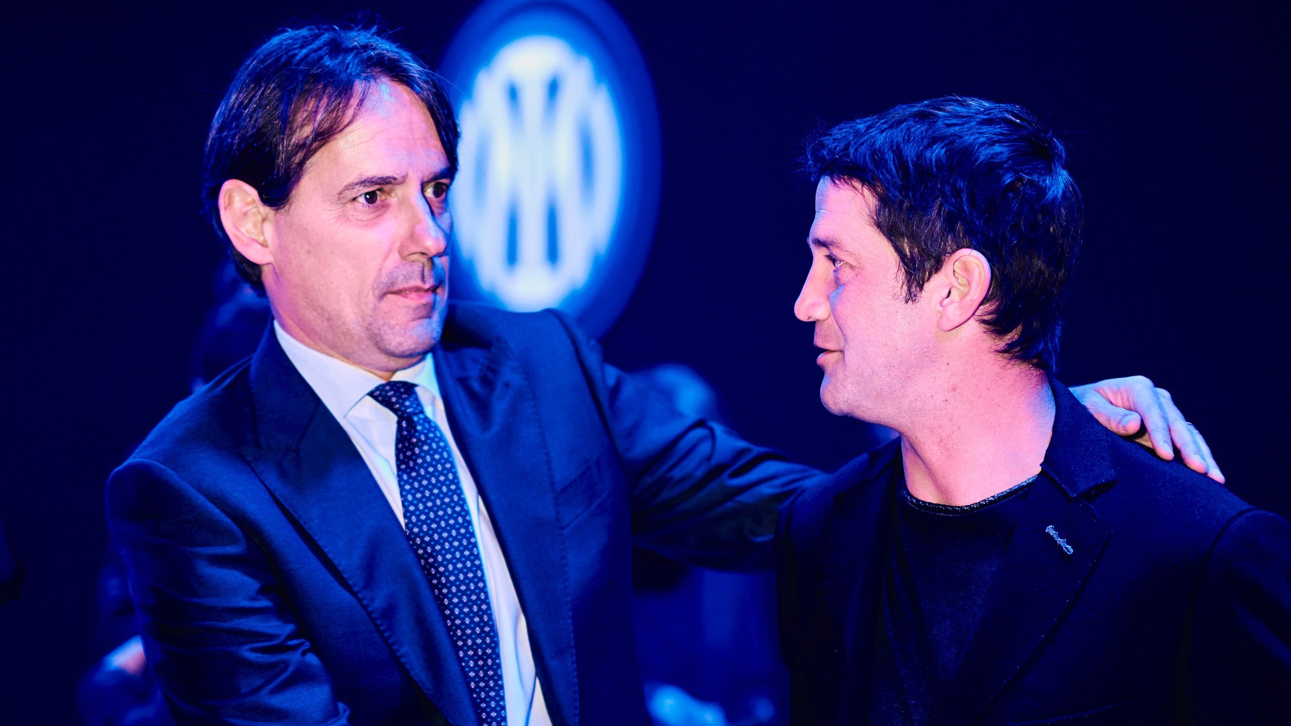 Chi è Cristian Chivu come allenatore, come gioca, l'esperienza al Parma ...
