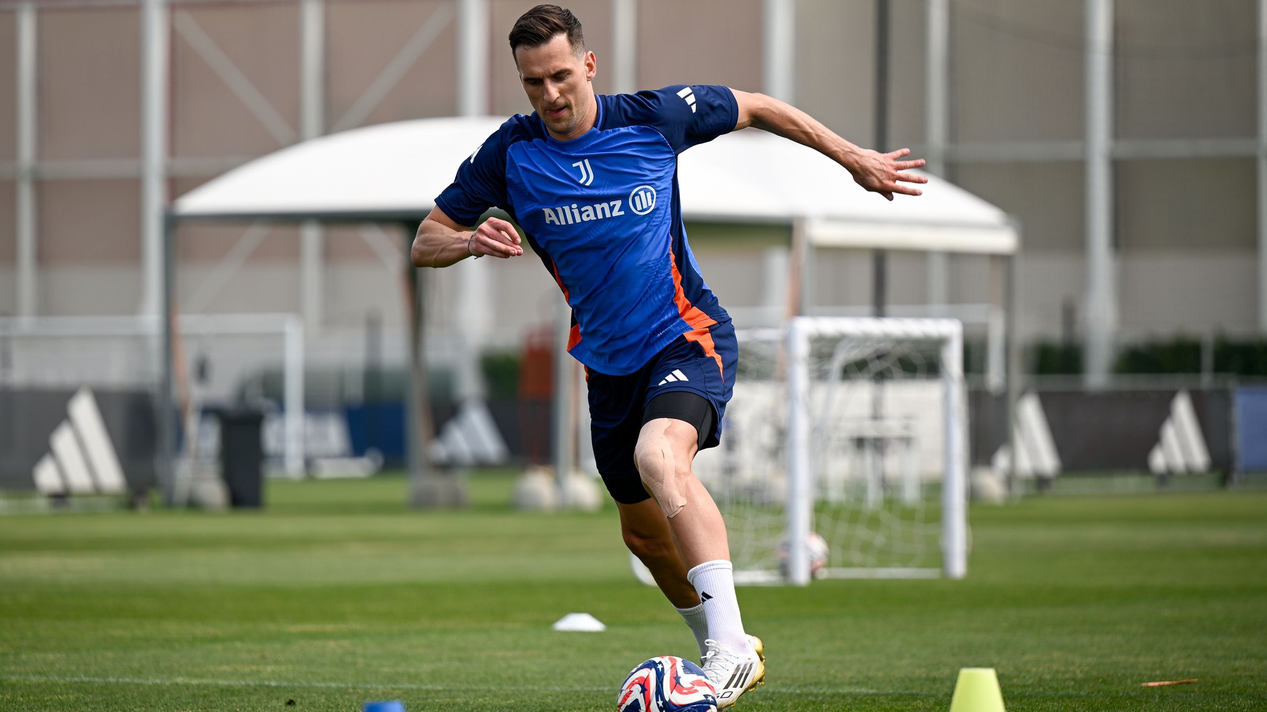Arkadiusz Milik powołany do kadry Juventusu na klubowe mistrzostwa ...