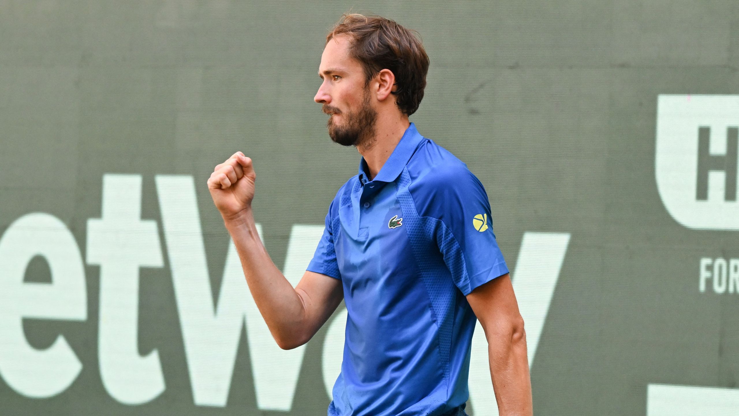 ATP Halle - Daniil Medvedev en finale après s'être offert Alexander ...