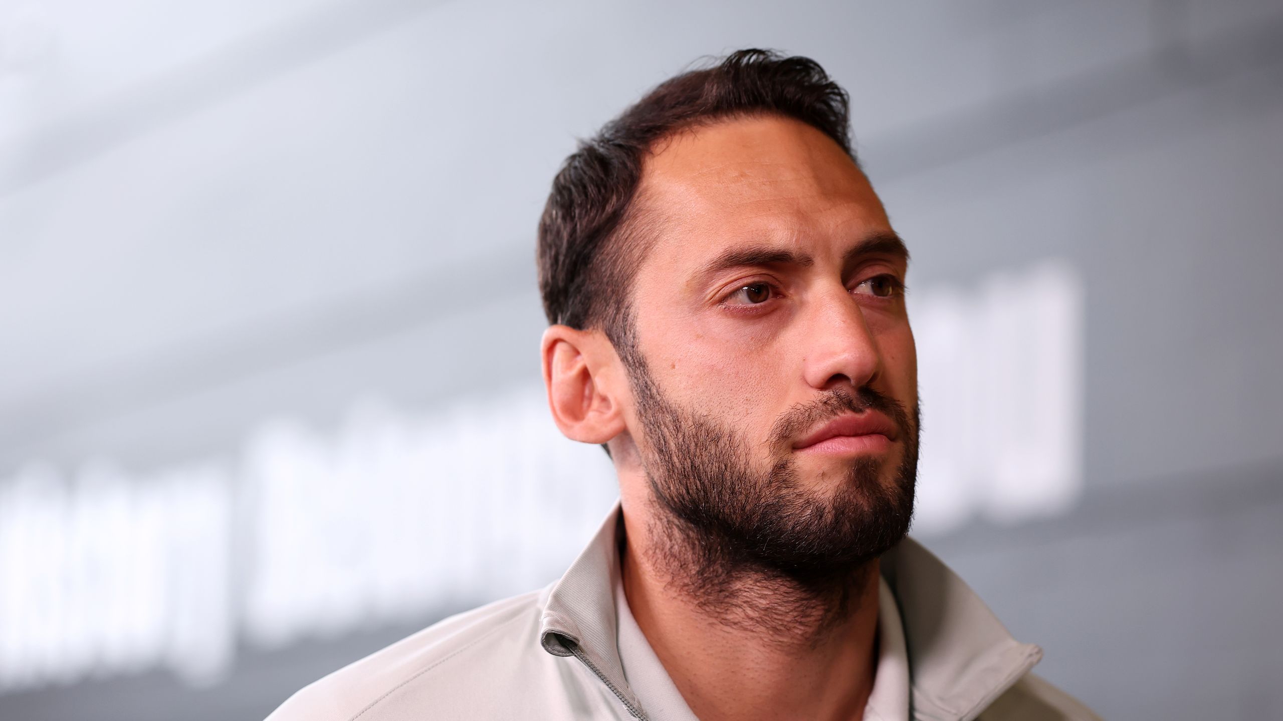 Inter, Hakan Calhanoglu vola in Turchia: "Vieni al Galatasaray ...