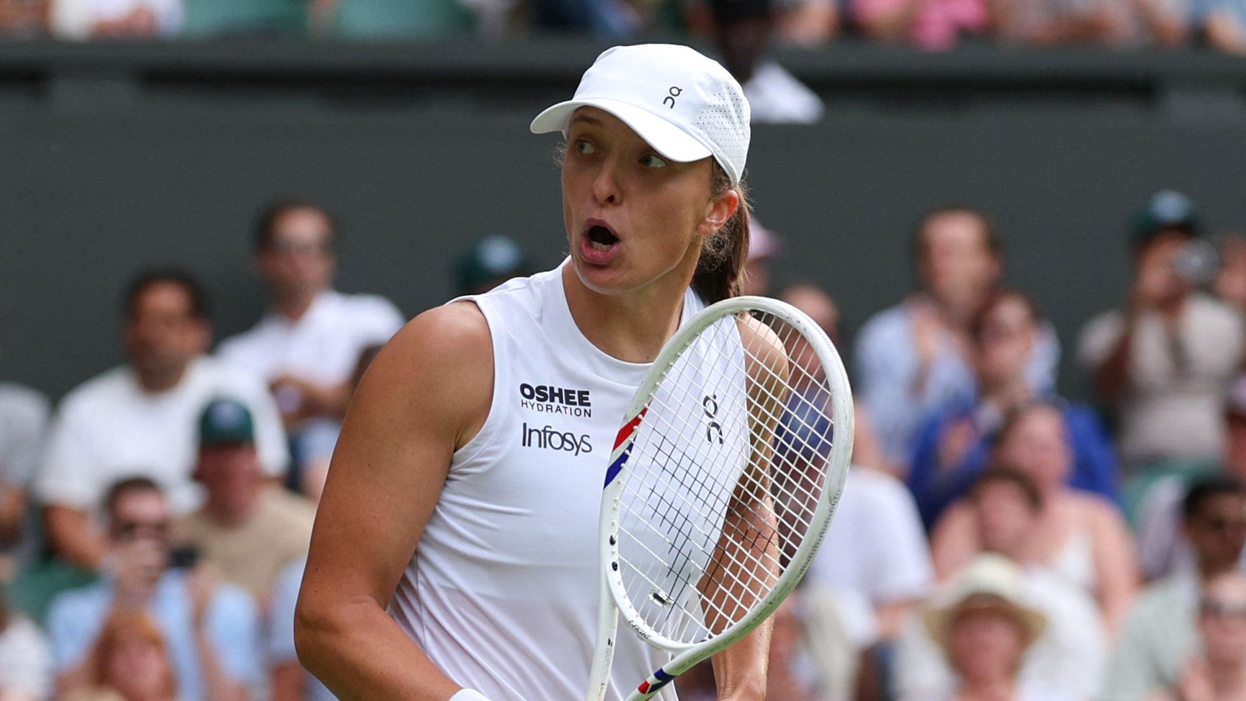 Iga Swiatek bezorgt zichzelf overwerk op Wimbledon na uit handen geven ...