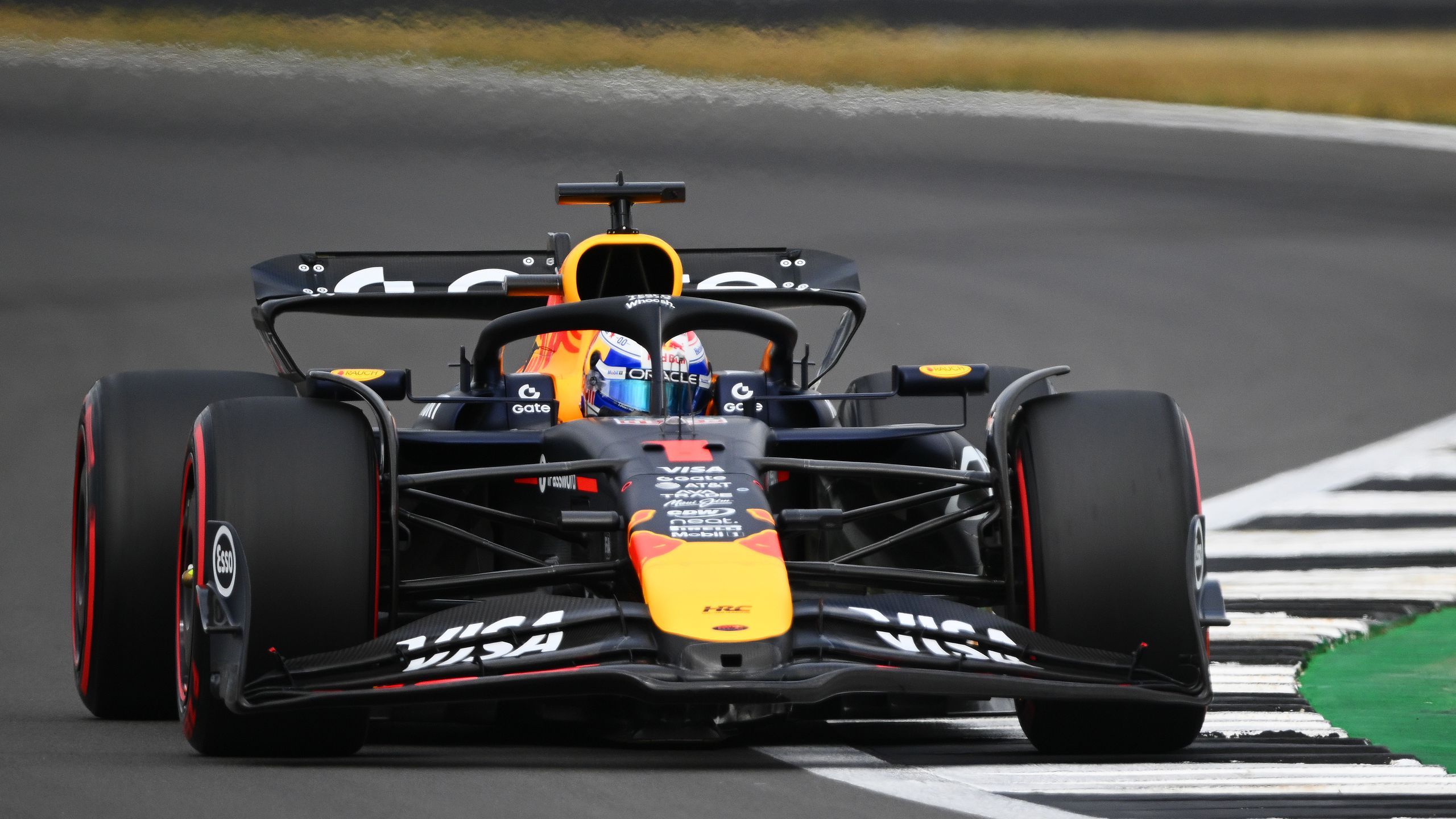 F1 Silverstone: Max Verstappen fährt auf die Pole Position - Lewis ...